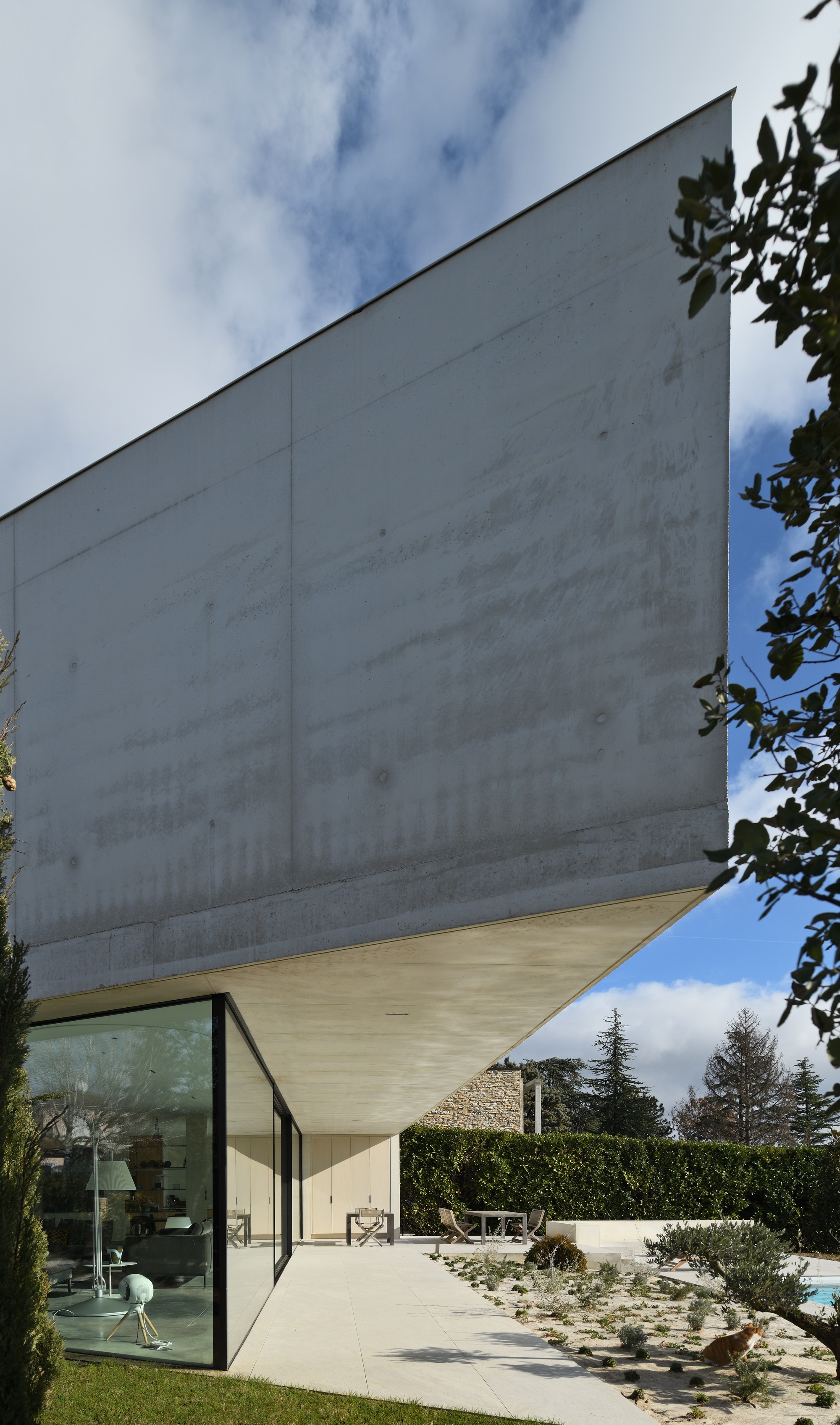 Gallery of Moos De Hill House / AUM Pierre Minassian - 10