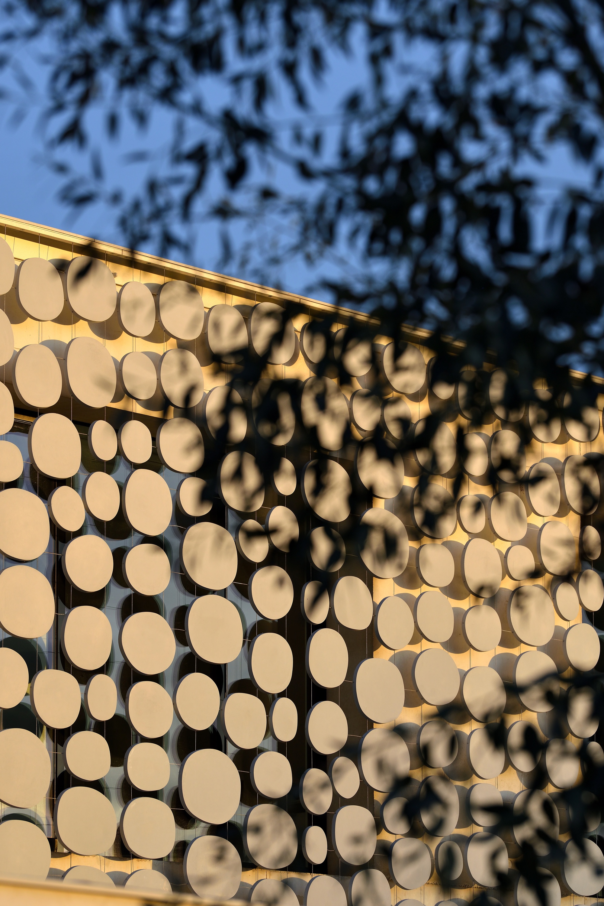 Gallery of Moos De Hill House / AUM Pierre Minassian - 18