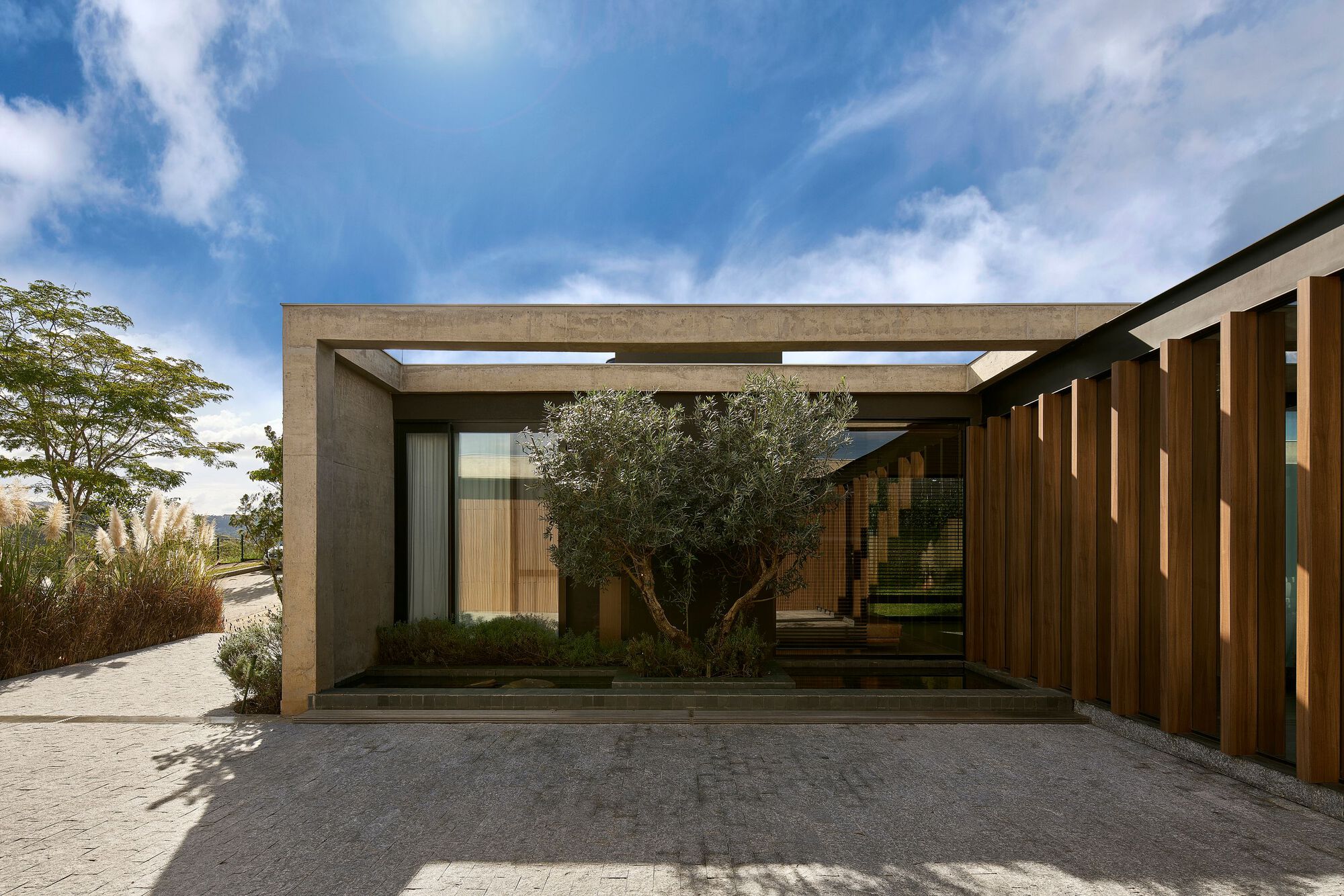 Galeria de Casa TR / Leonardo Rotsen Arquitetura - 10