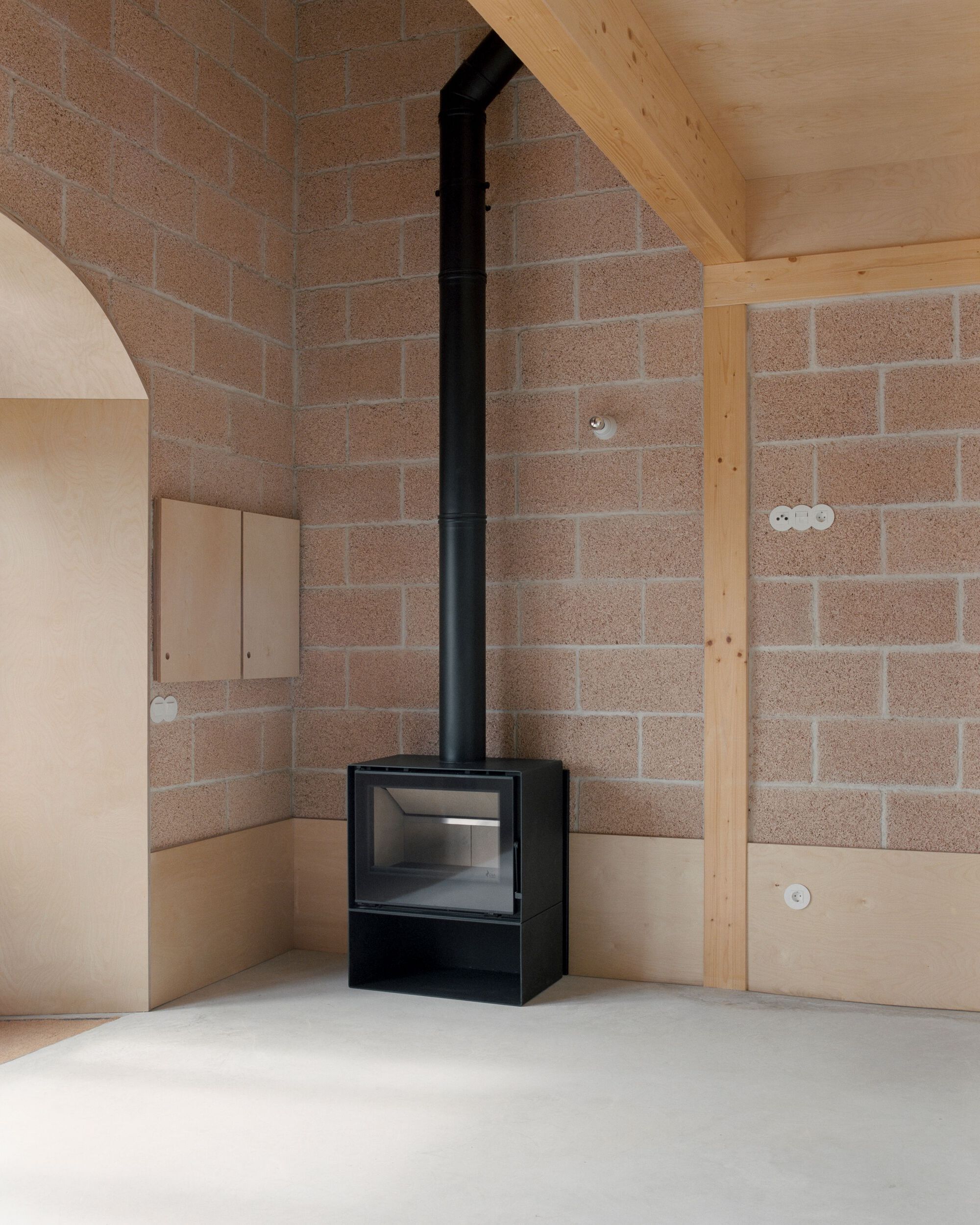 Galeria de Casa com Blocos de Cânhamo / Arquitectura Viva - 14