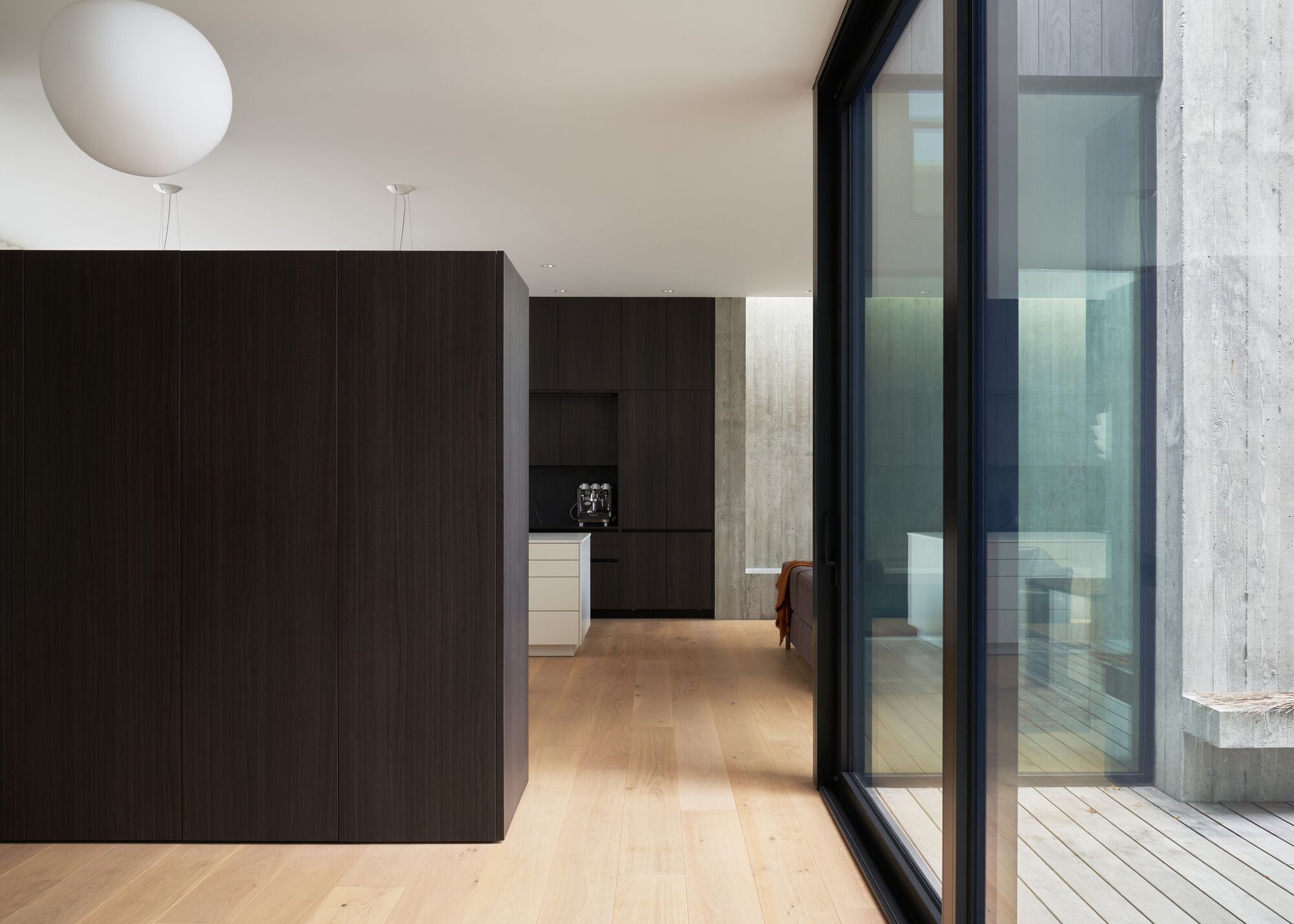 Galeria de Casa Madrona / Daniel Toole Architecture + Carsten Stinn ...