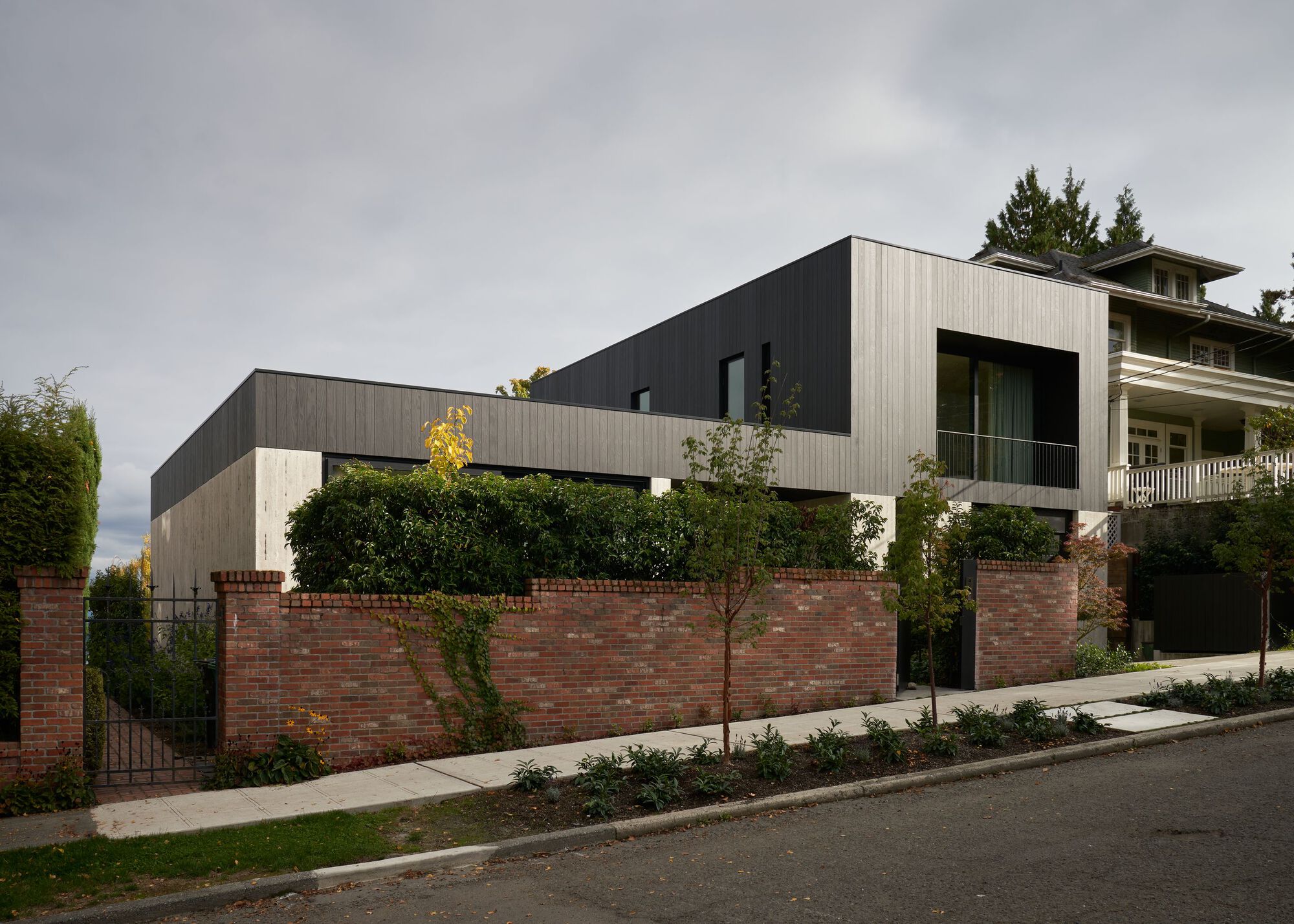 Galeria de Casa Madrona / Daniel Toole Architecture + Carsten Stinn ...