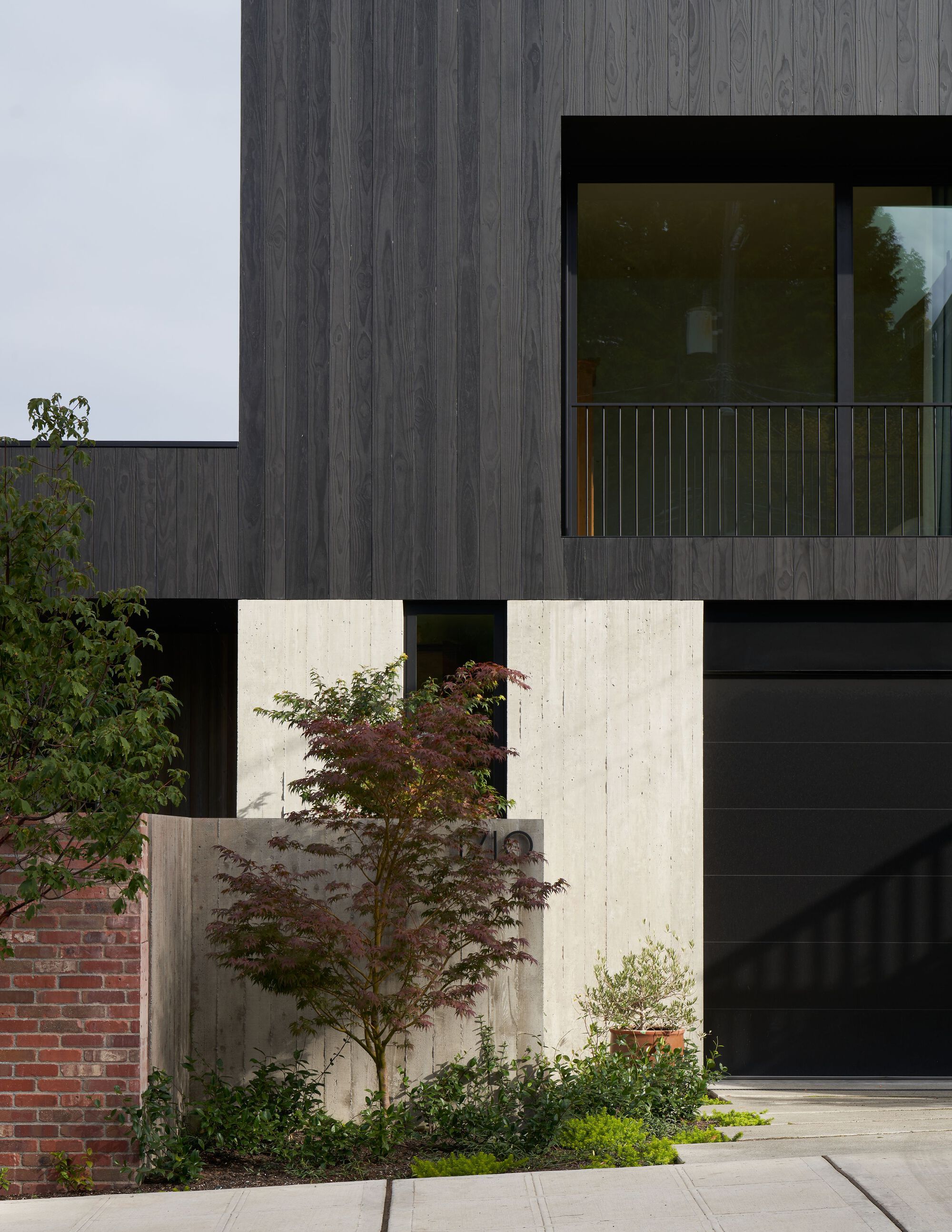Galeria de Casa Madrona / Daniel Toole Architecture + Carsten Stinn ...
