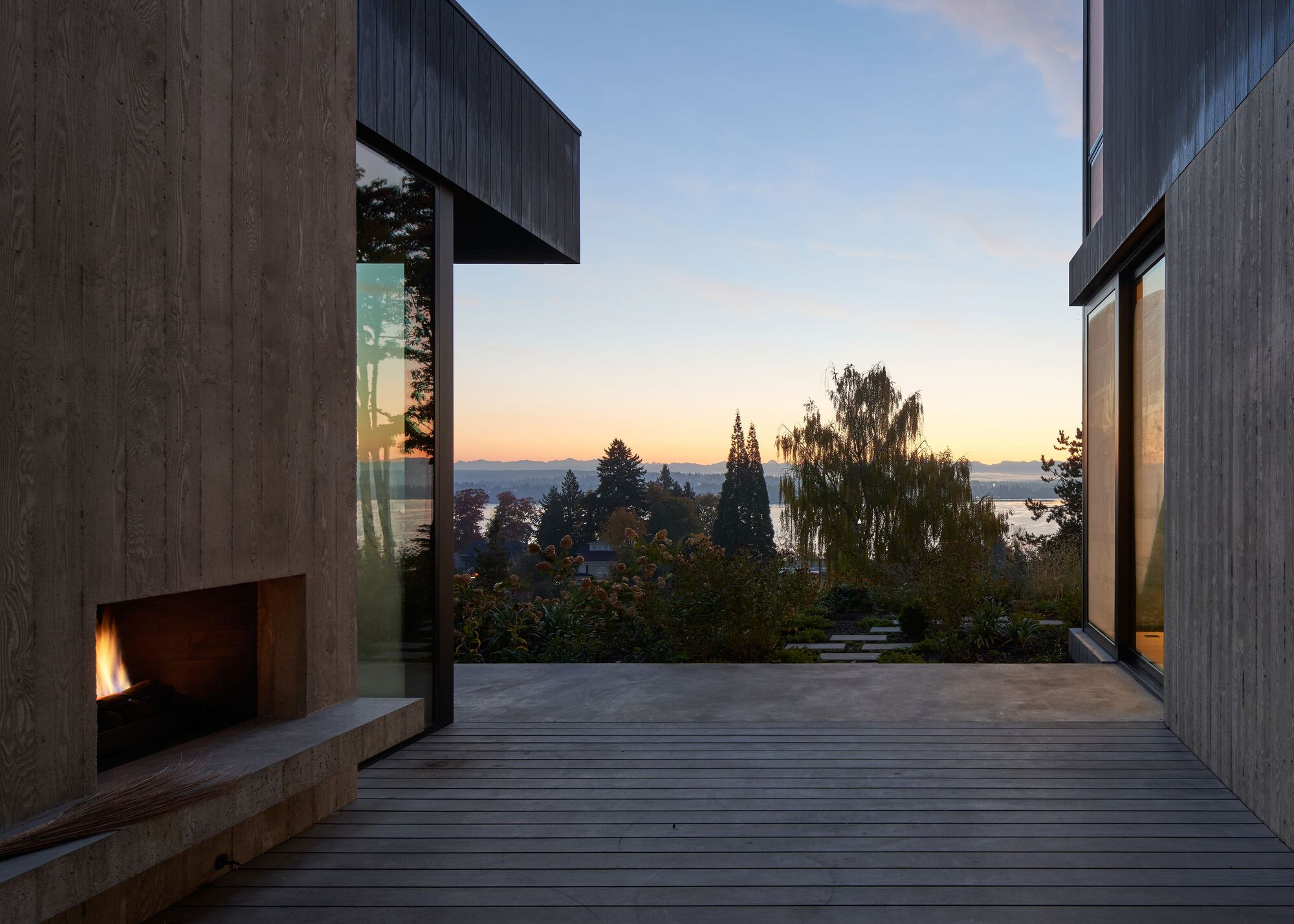 Galeria de Casa Madrona / Daniel Toole Architecture + Carsten Stinn ...