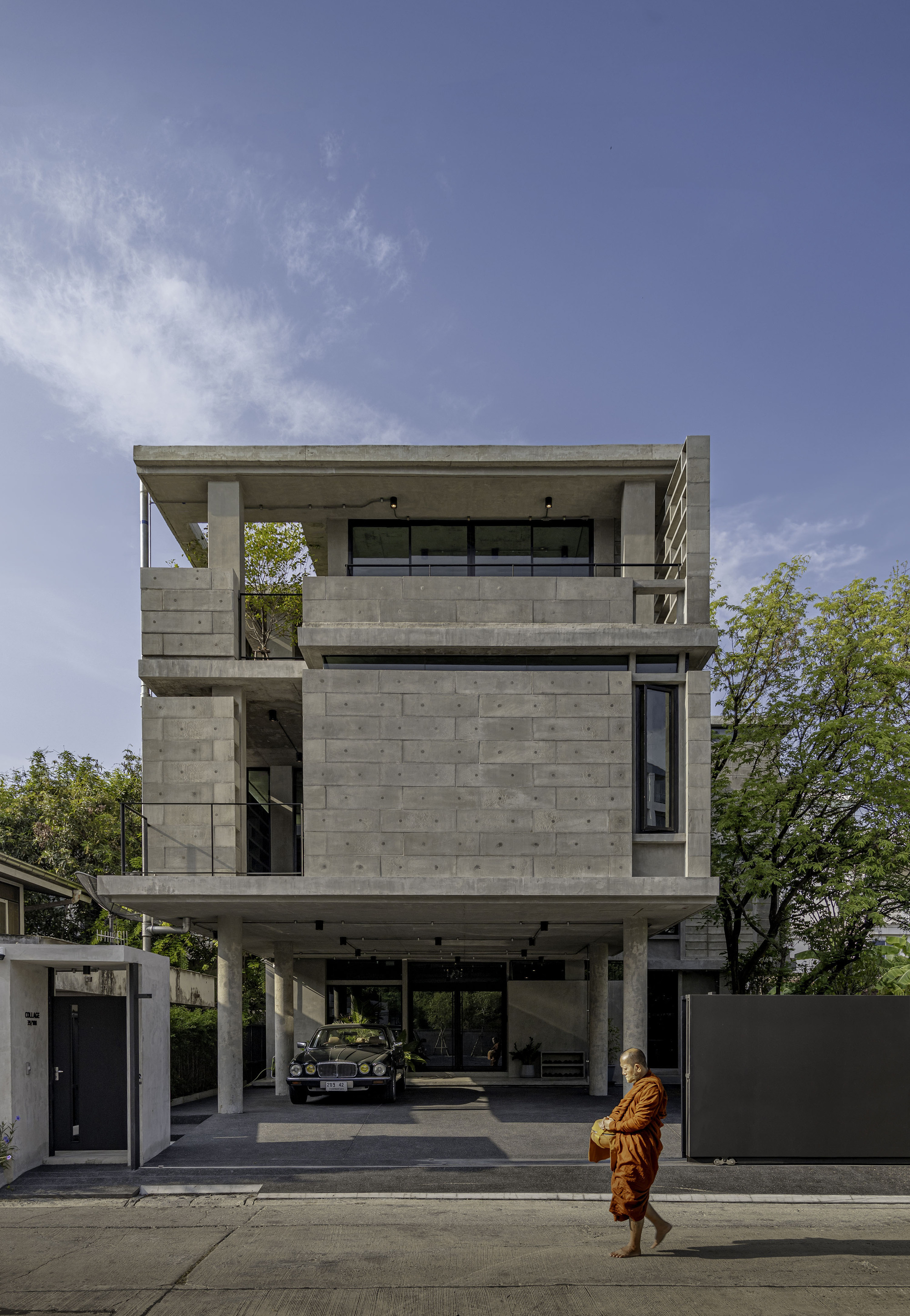Gallery of Concrete Collage Office / COLLAGE DESIGN STUDIO - 5