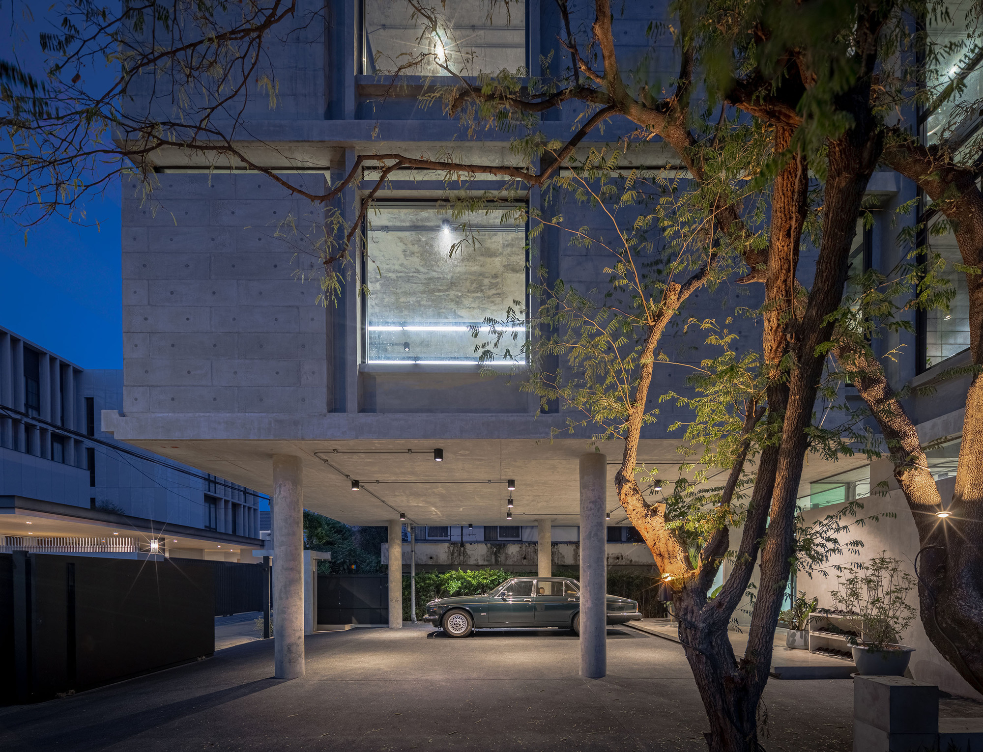 Gallery of Concrete Collage Office / COLLAGE DESIGN STUDIO - 27