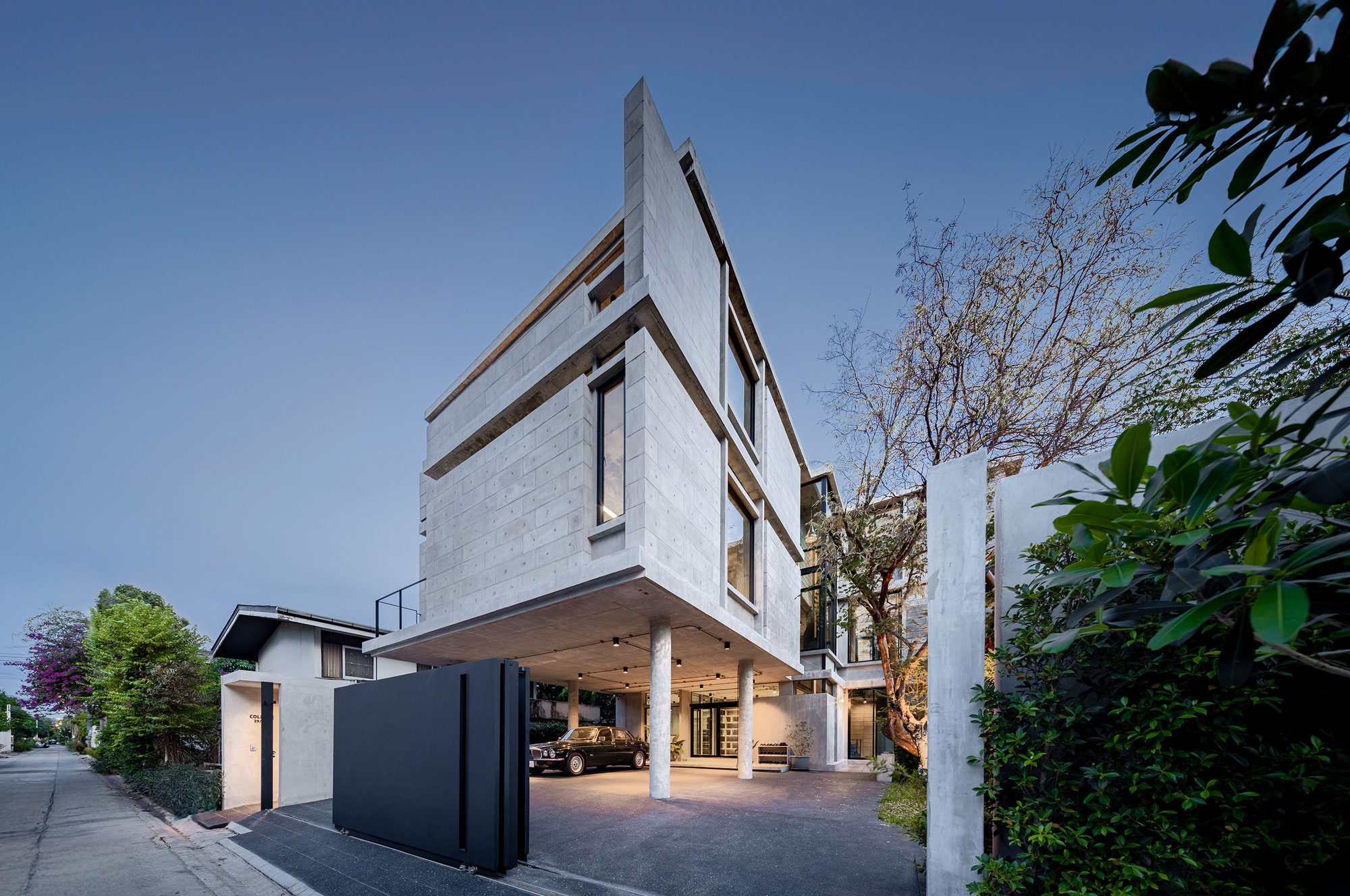 Gallery of Concrete Collage Office / COLLAGE DESIGN STUDIO - 26