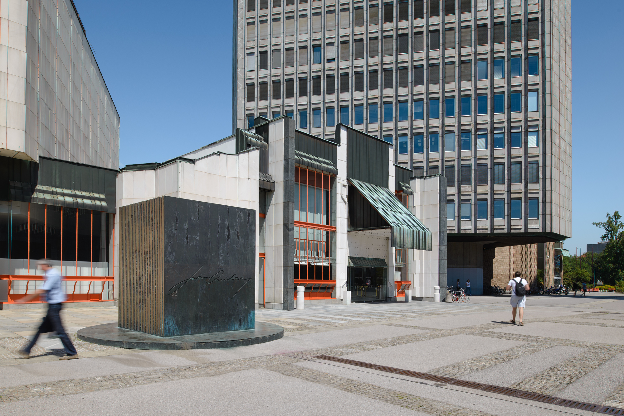 Gallery of AD Classics: Republic Square / Edvard Ravnikar - 17