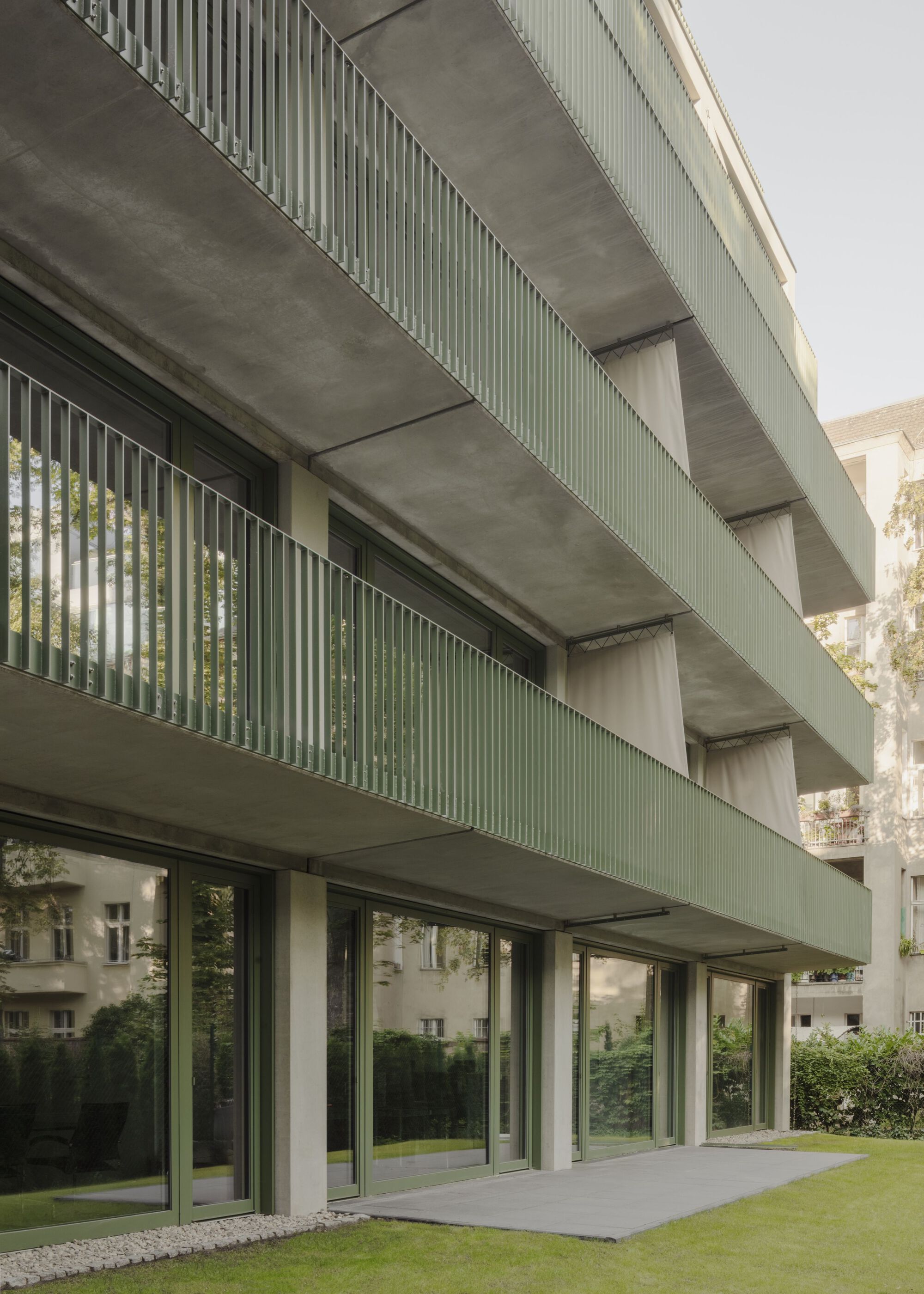 Gallery of Fasanen 36 Apartment Block / CAMA A - 41