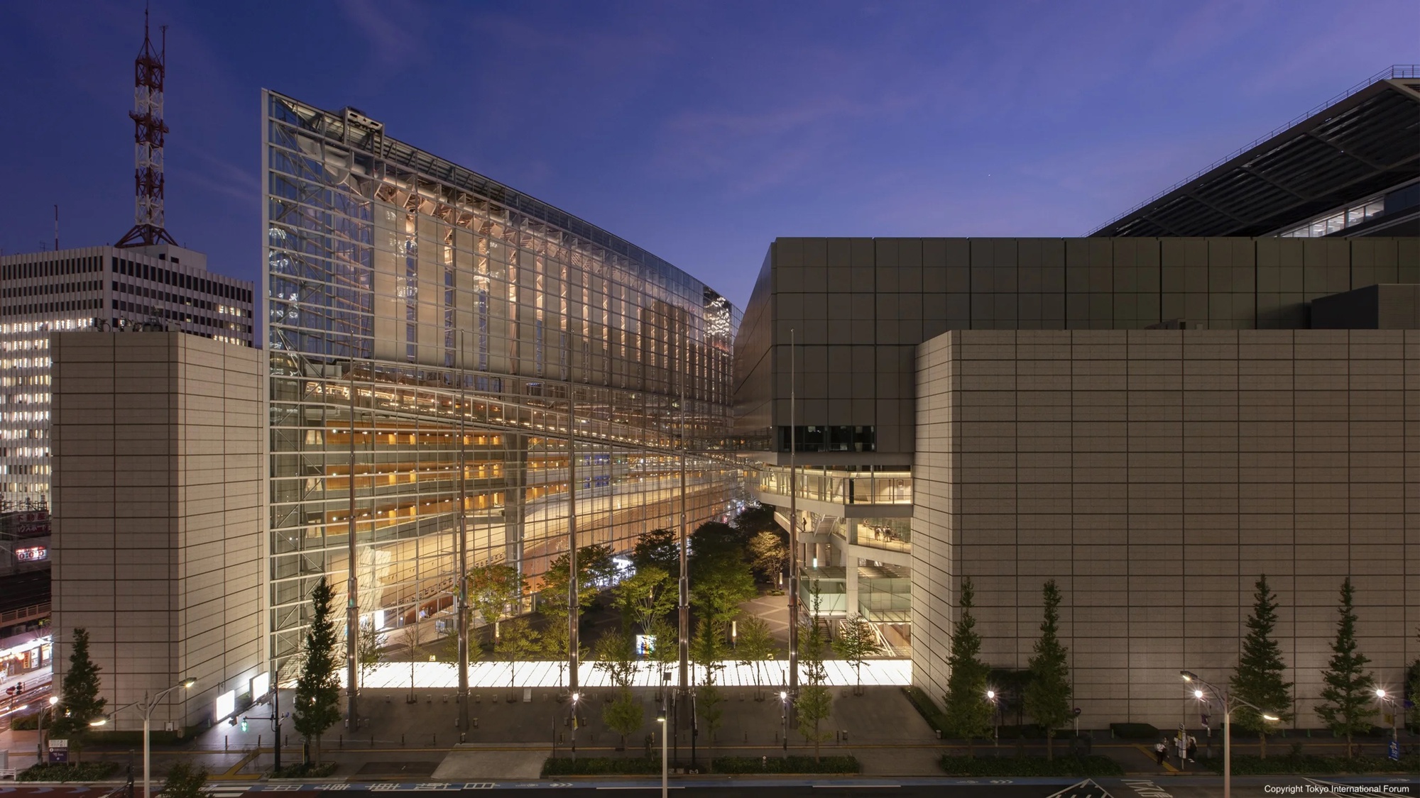 Gallery of Tokyo International Forum, Designed by Rafael Viñoly ...