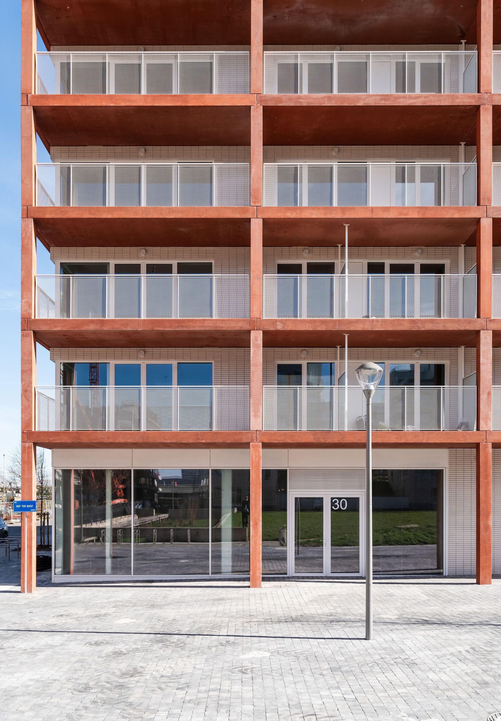 Gallery of City Dox 7 Building / B-architecten - 4