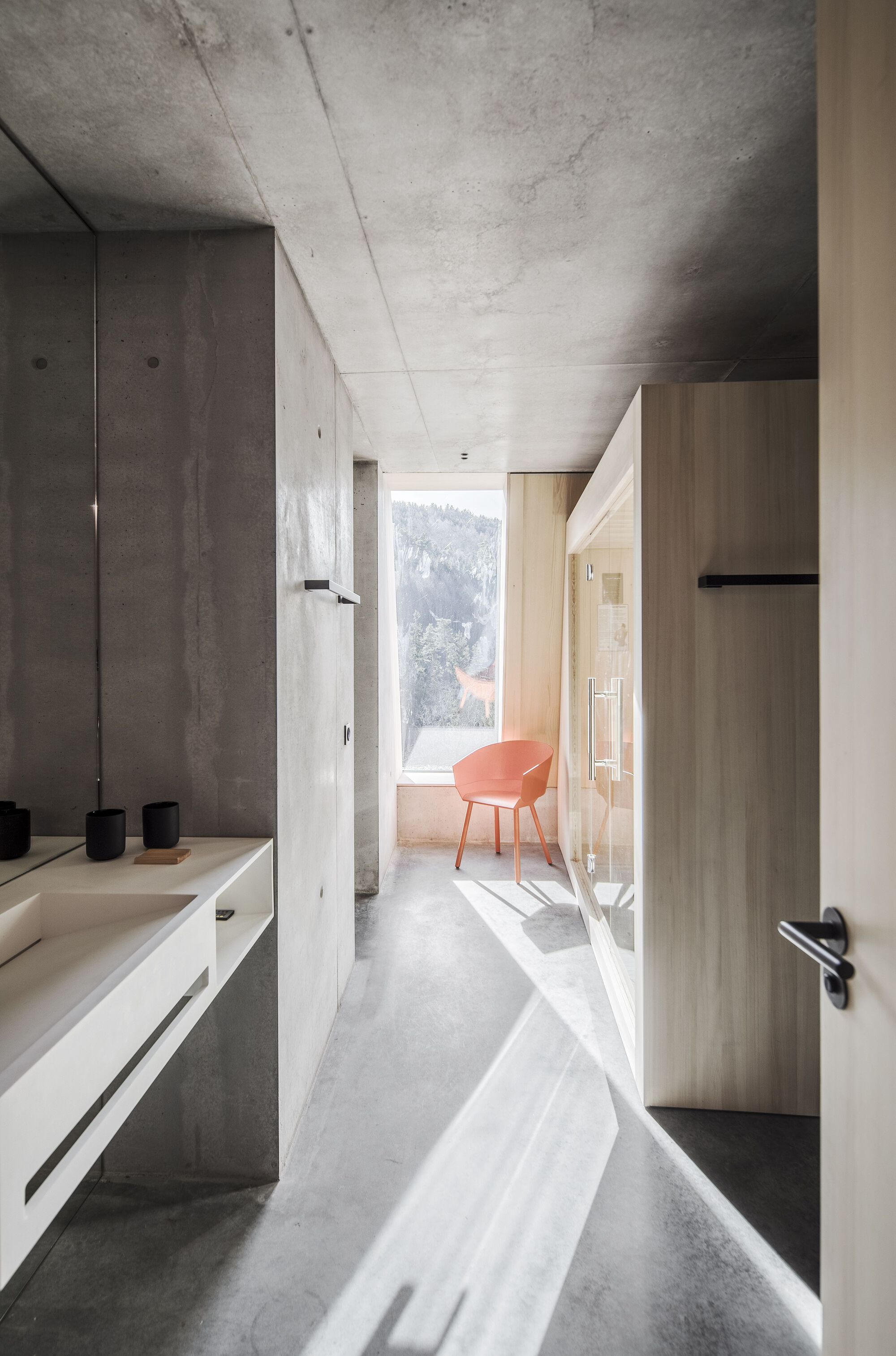 Gallery of VA House / Sebastian David Büscher - 17