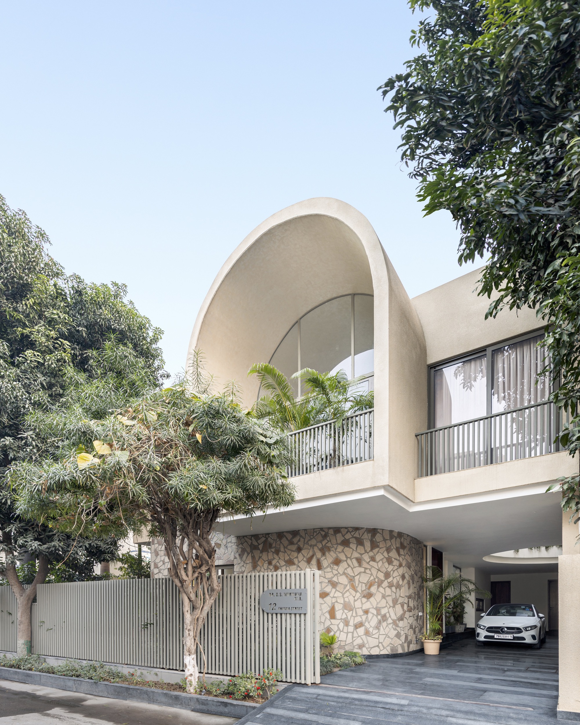 Gallery of Vault House / Sifti Design Studio - 2