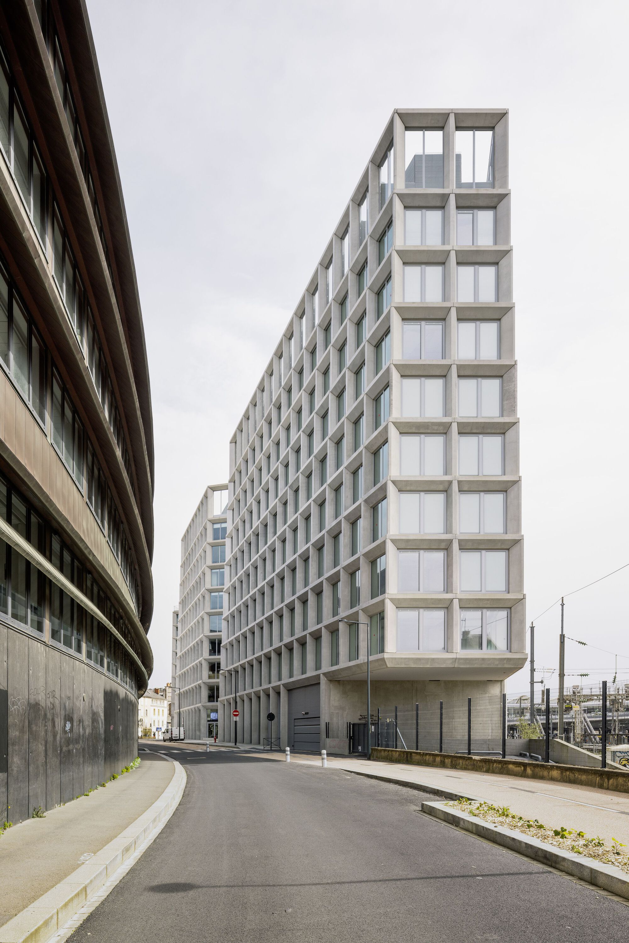 Gallery of Beaumont Eurorennes Buildings / Atelier Kempe Thill ...