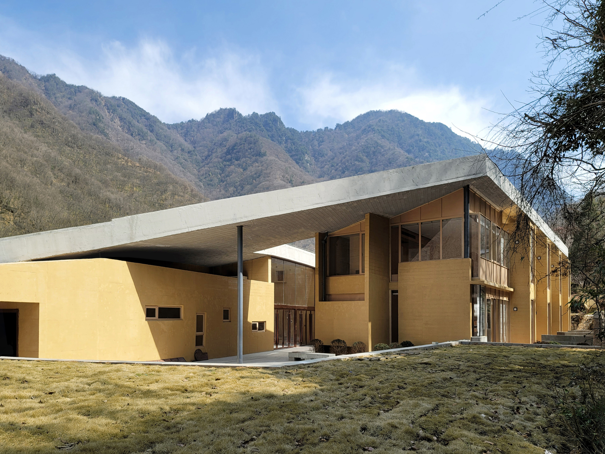 Gallery of The Nature Education Center of Tangjiahe / CLAB Architects - 32
