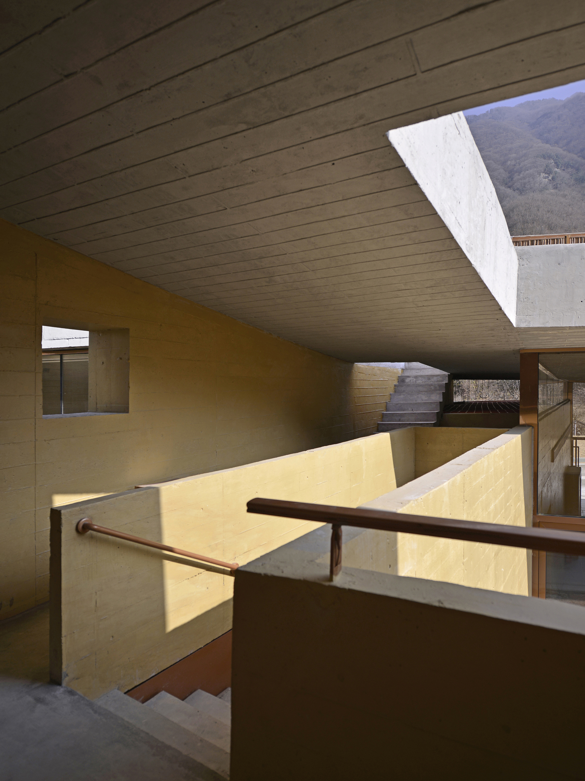 Galeria de Centro de Educação Ambiental de Tangjiahe / CLAB Architects - 13