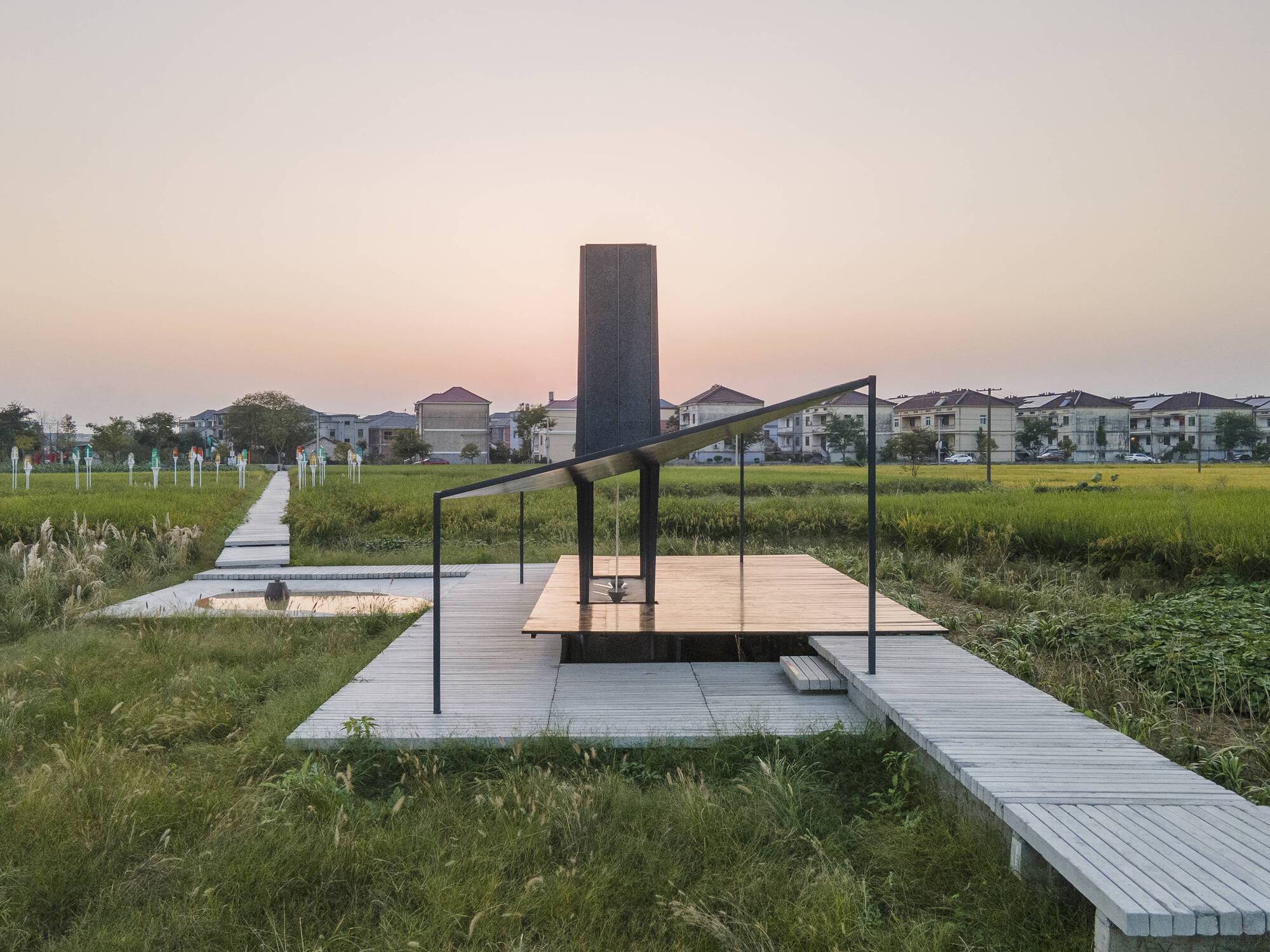 Gallery of Listening-to-the-rain Stop / SWOOP STUDIO - 23