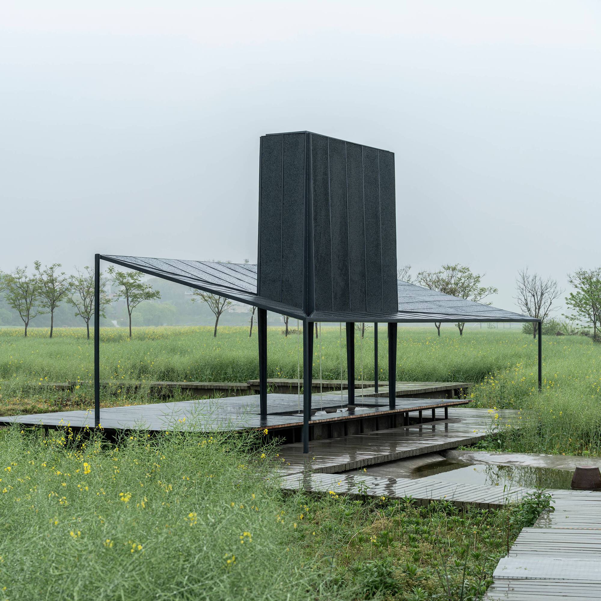 Gallery of Listening-to-the-rain Stop / SWOOP STUDIO - 11
