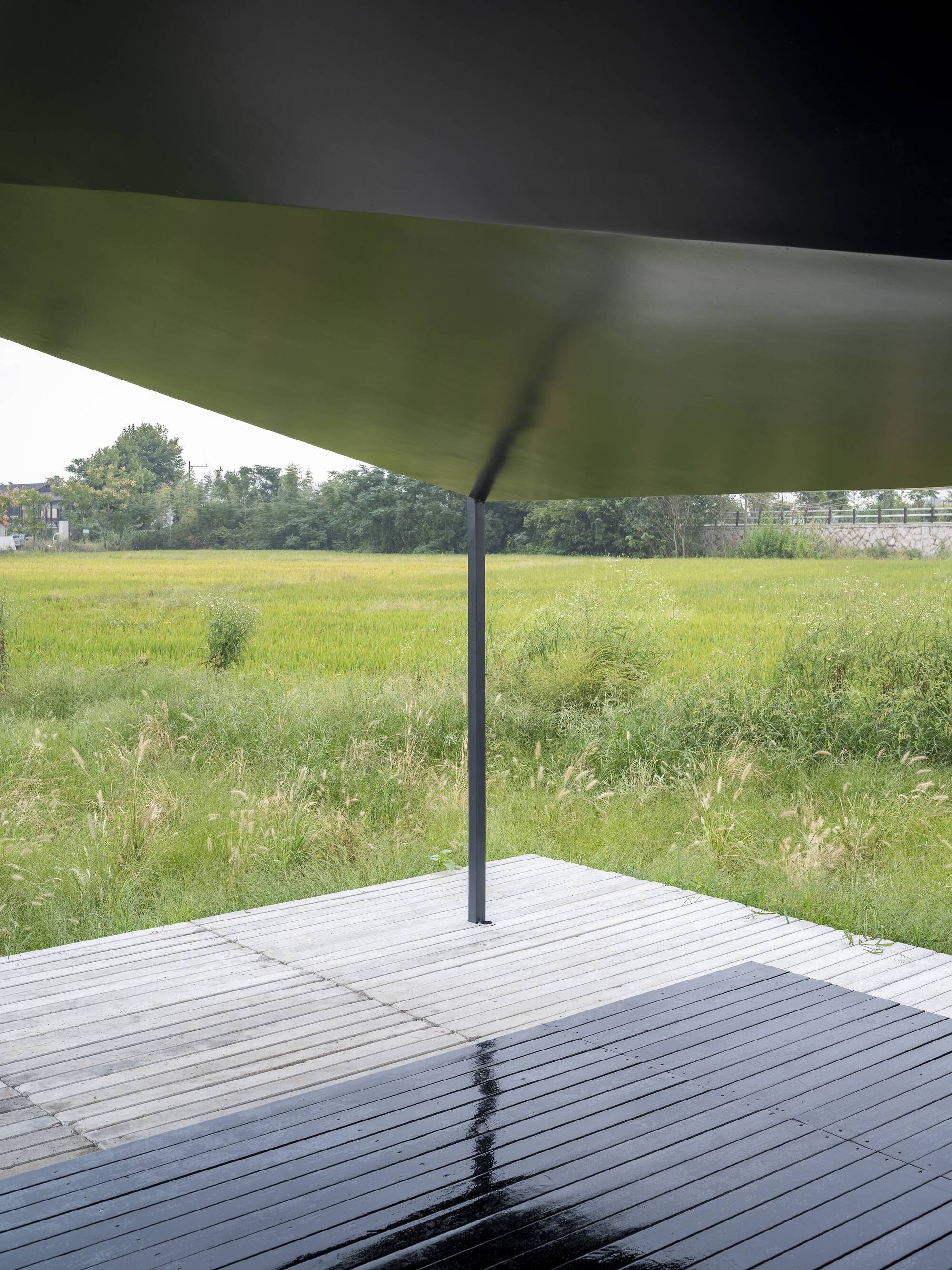 Gallery of Listening-to-the-rain Stop / SWOOP STUDIO - 10