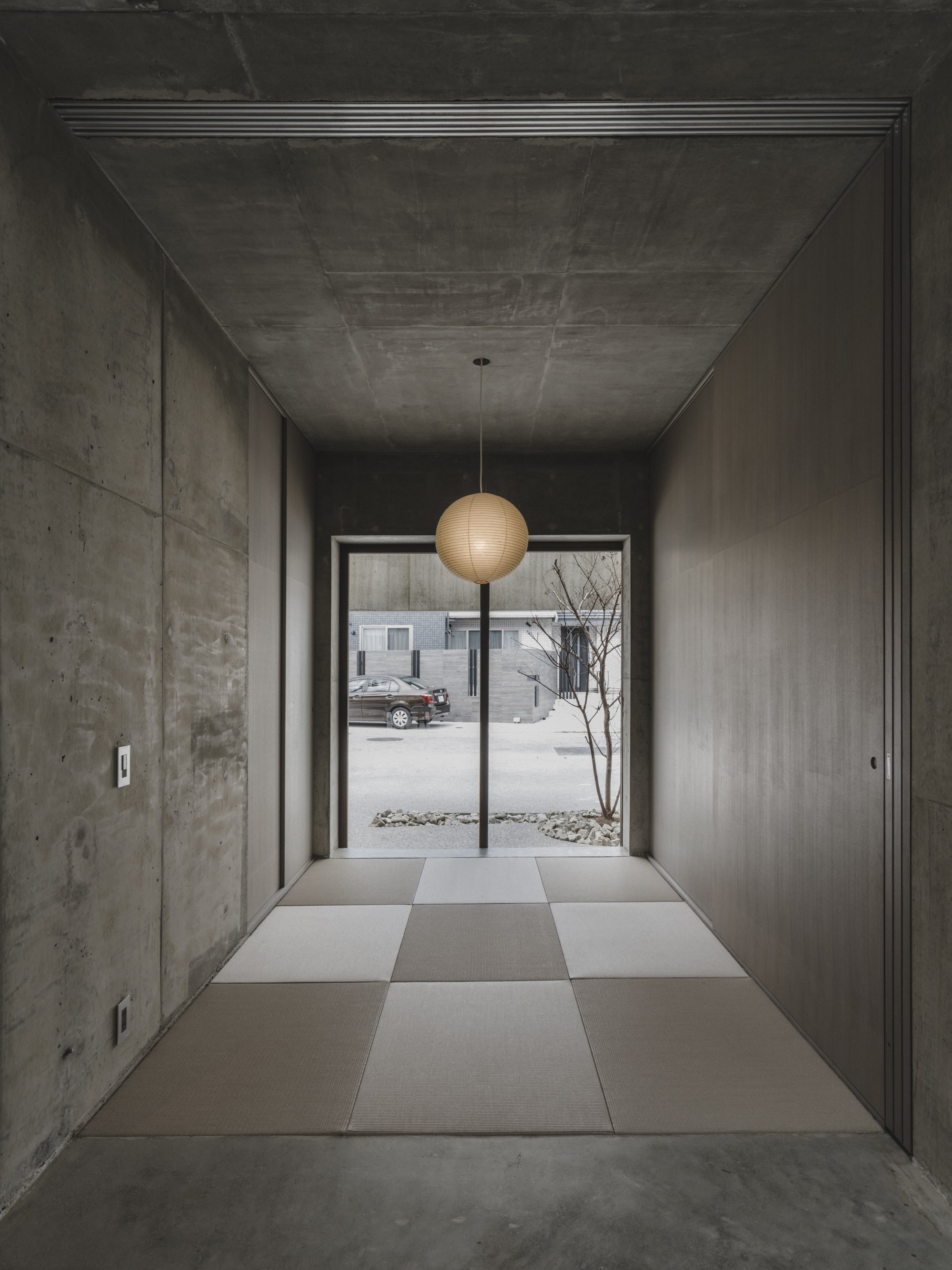 Gallery of House in Nishizaki / Studio Cochi Architects - 9