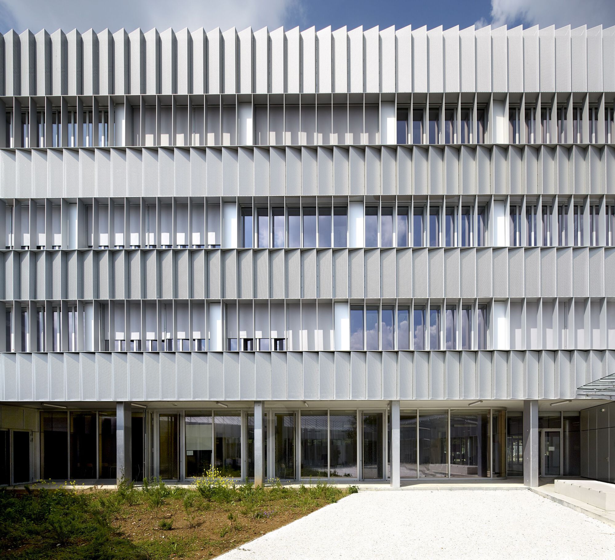Gallery of Fernand and Nadia Léger High School / toa | architectes ...