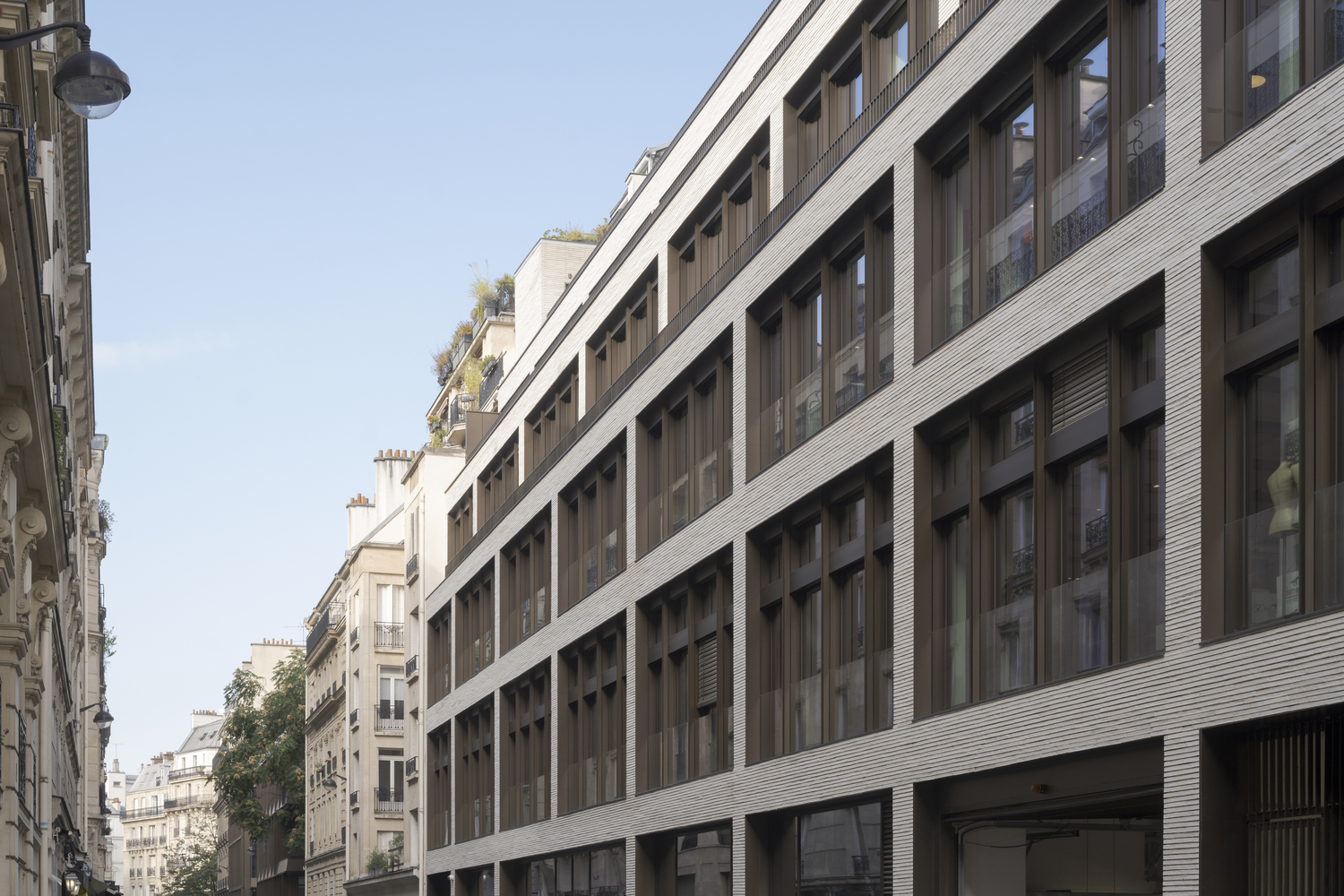 Gallery of Grande Armée L1ve Office Building / Baumschlager Eberle ...