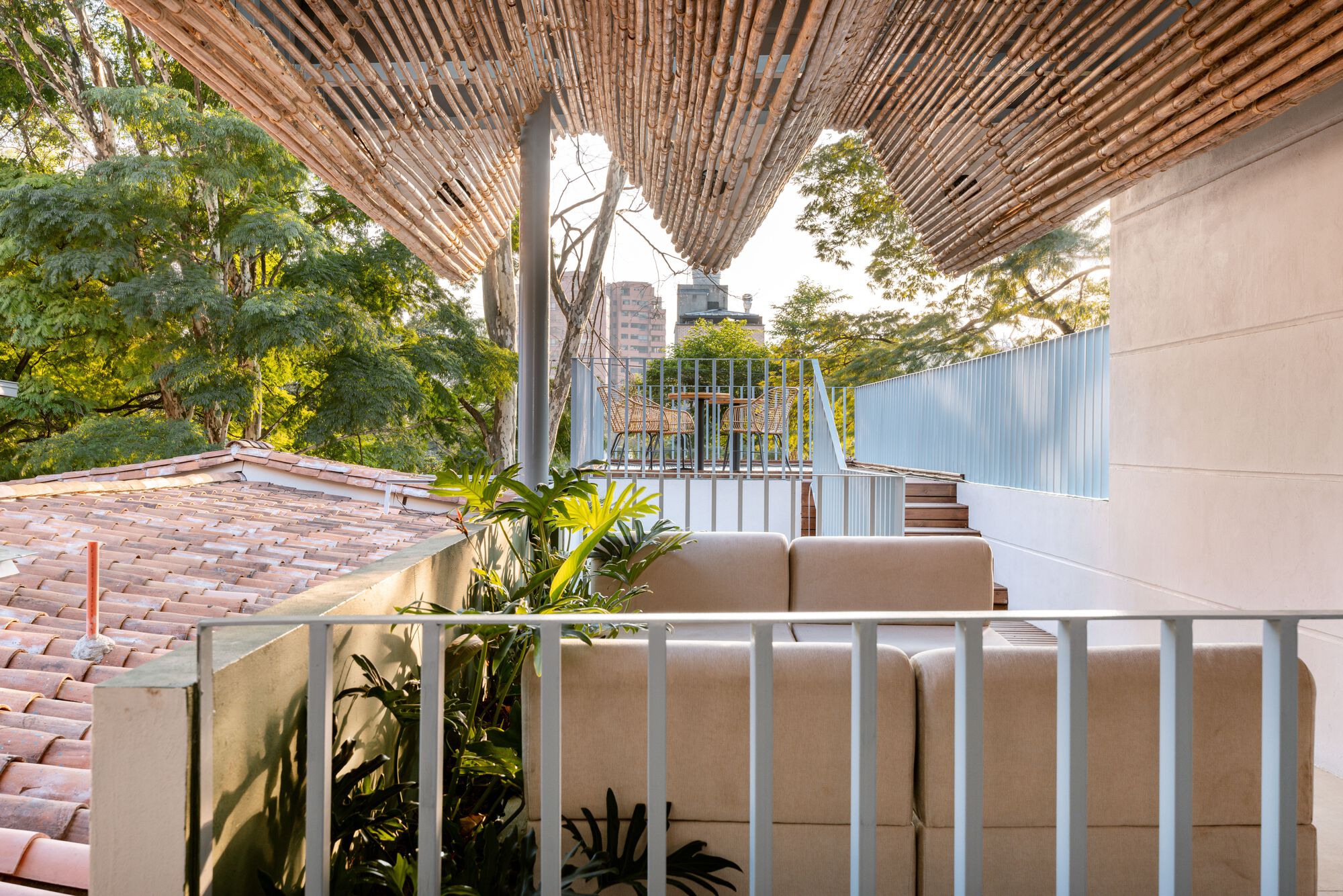 Gallery of CHCW House / Plan:b arquitectos - 11