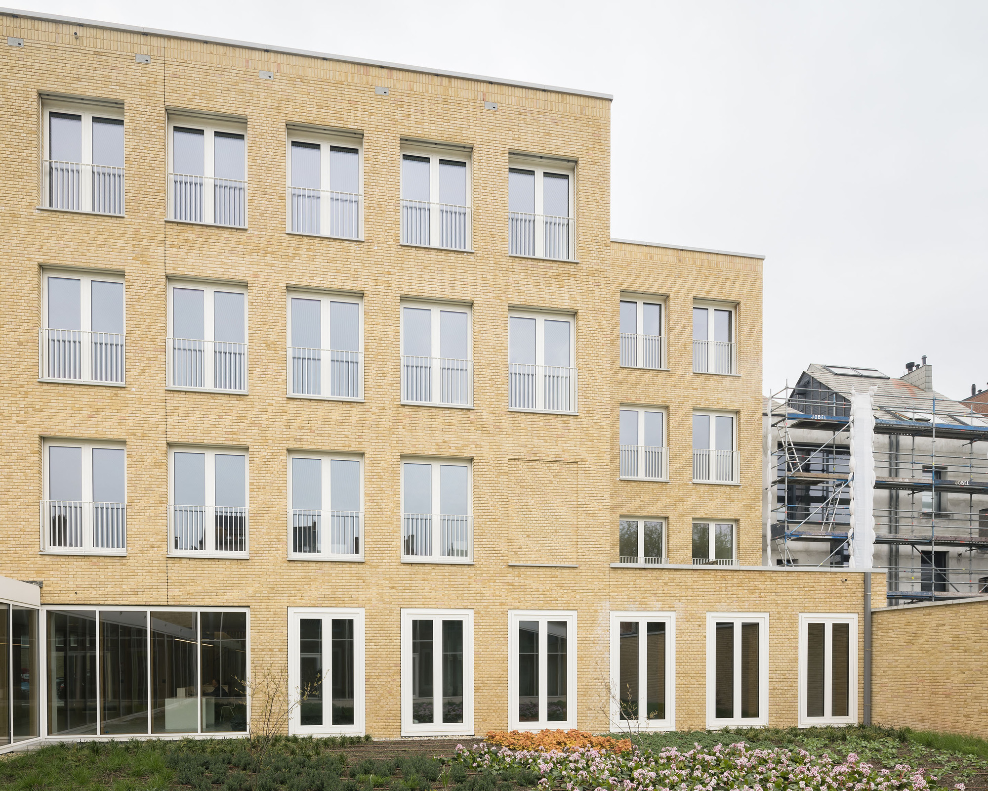 Gallery of De Watergroep Office Building / evr-Architecten - 26