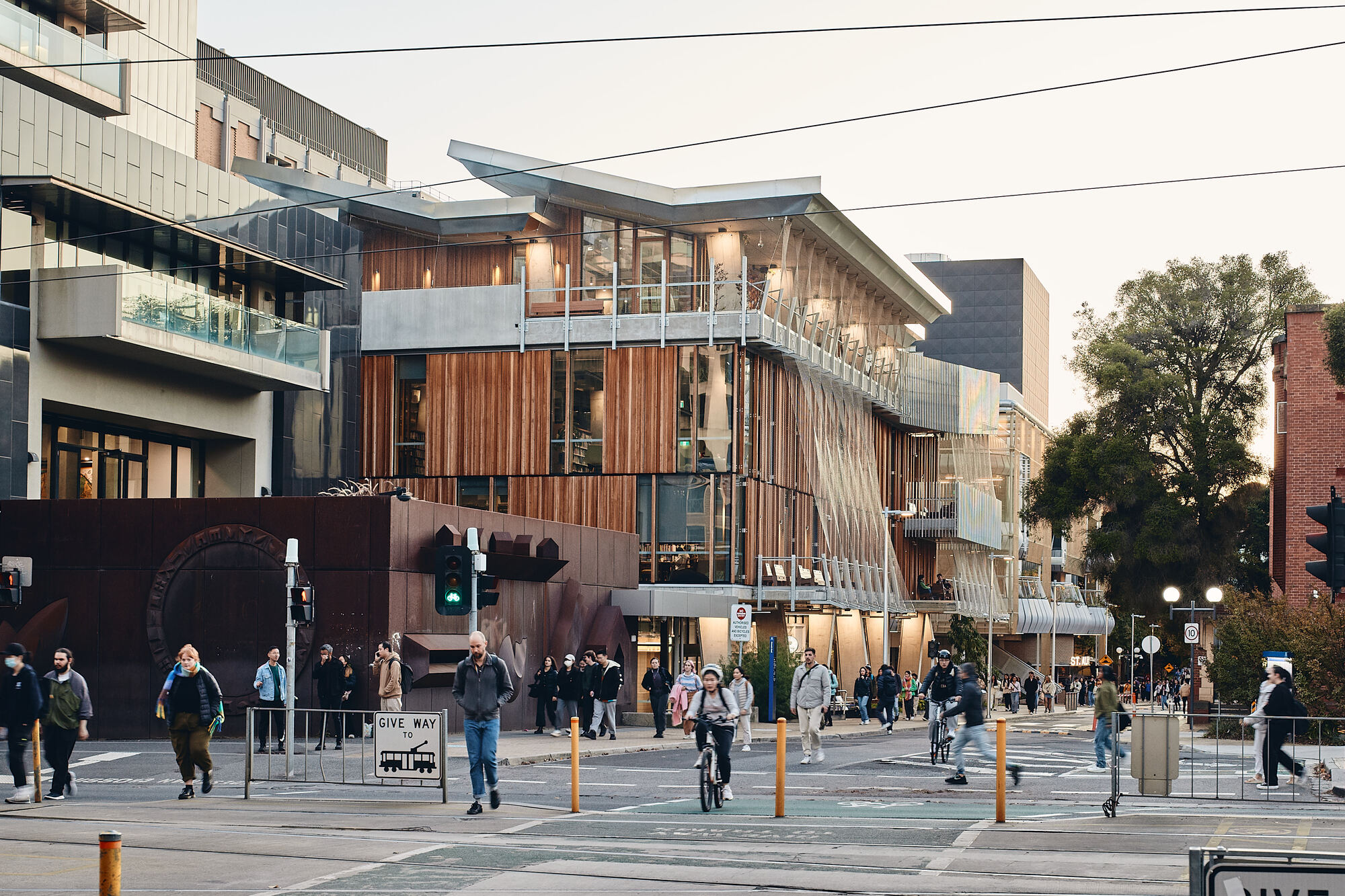 Gallery of University of Melbourne Student Pavilion / KoningEizenberg ...