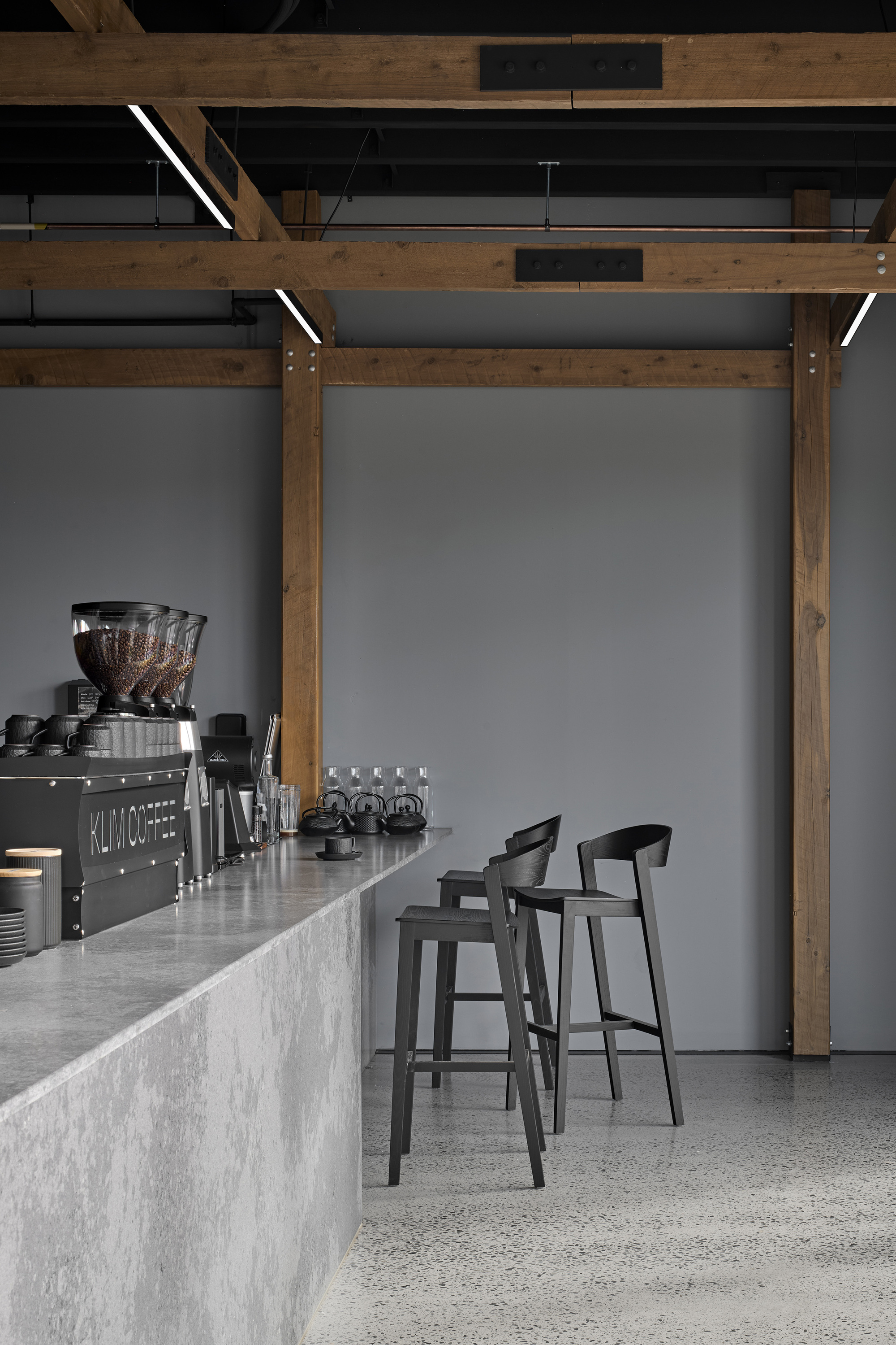 Gallery of Klim Coffee Roasting Co. / SuiL - 12