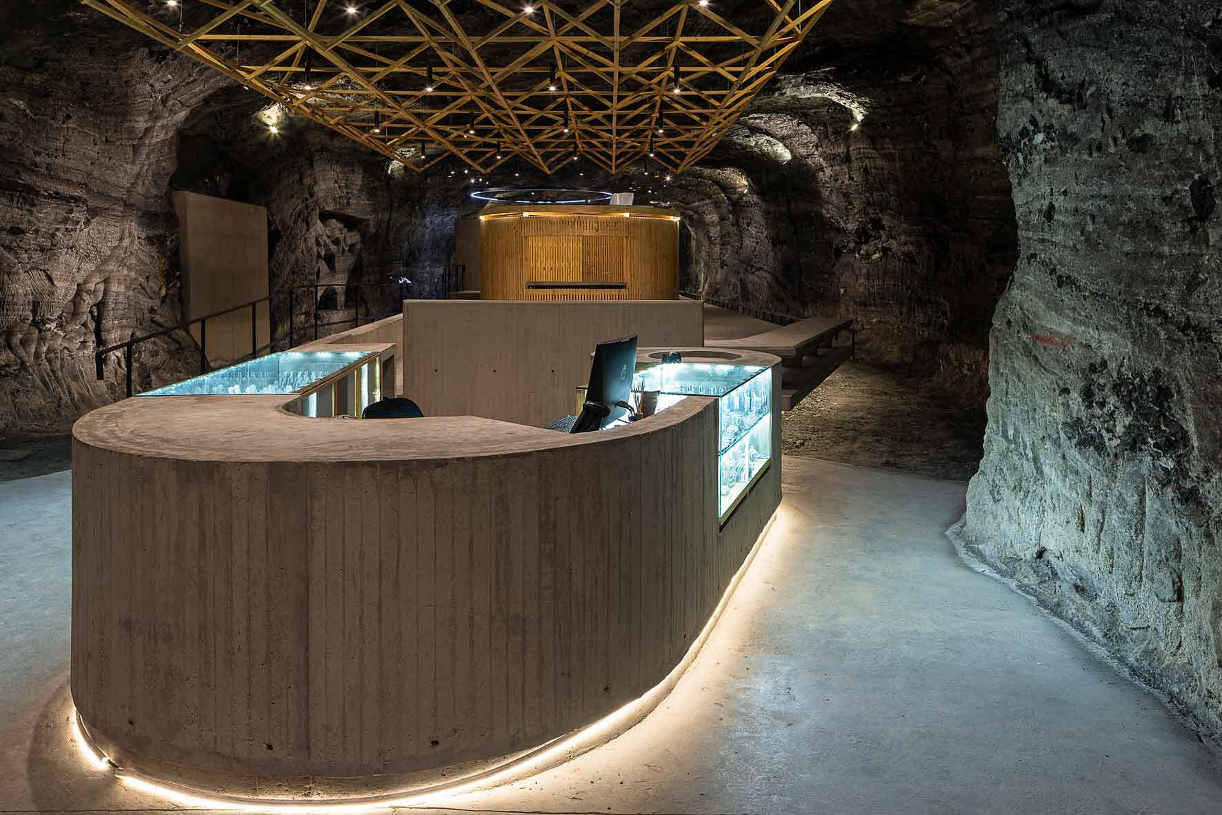 Galería de Museo Subterráneo Monumental 180 metros / Yemail ...