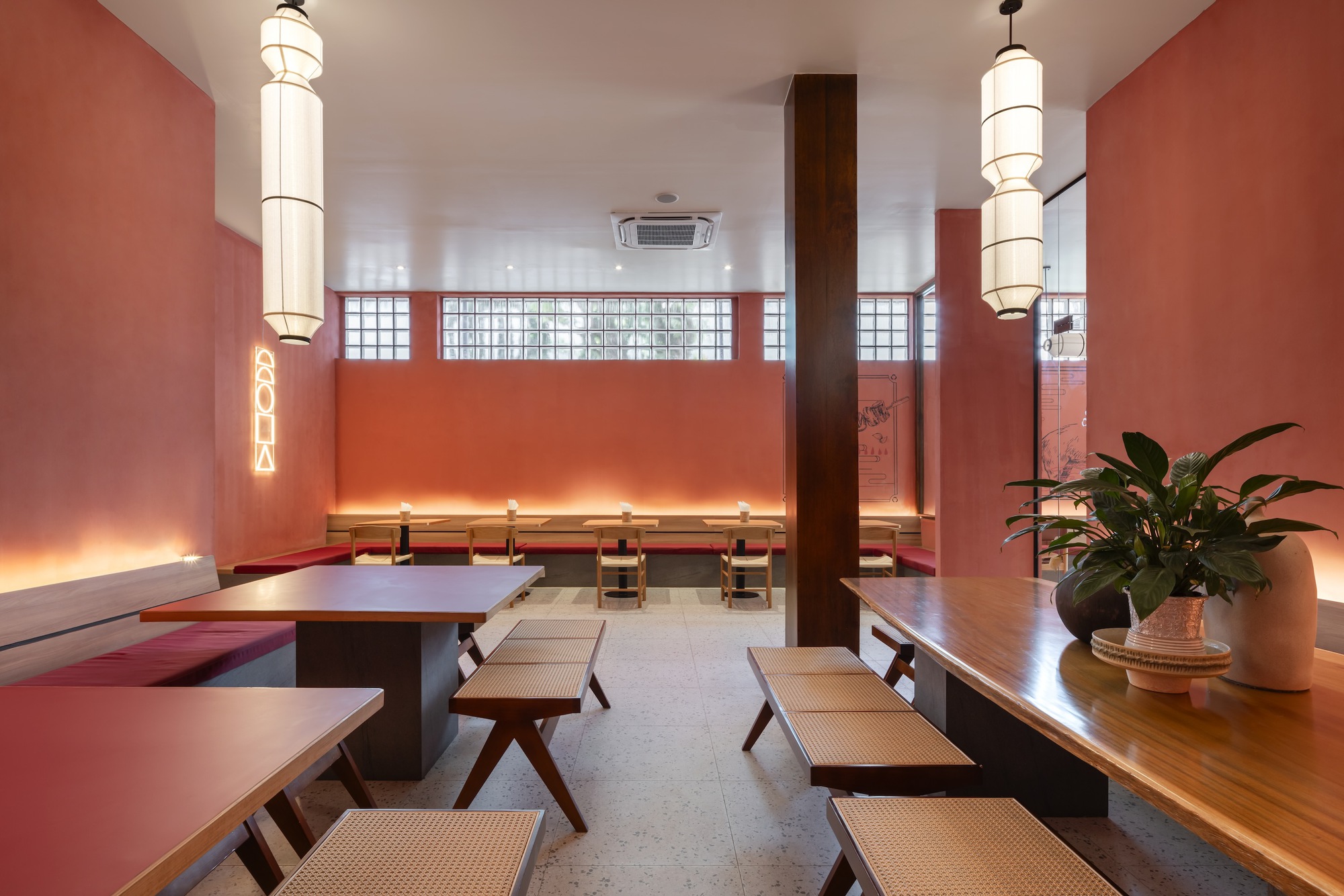 Gallery of Techo Vayo Restaurant / Sixseven Studio - 12