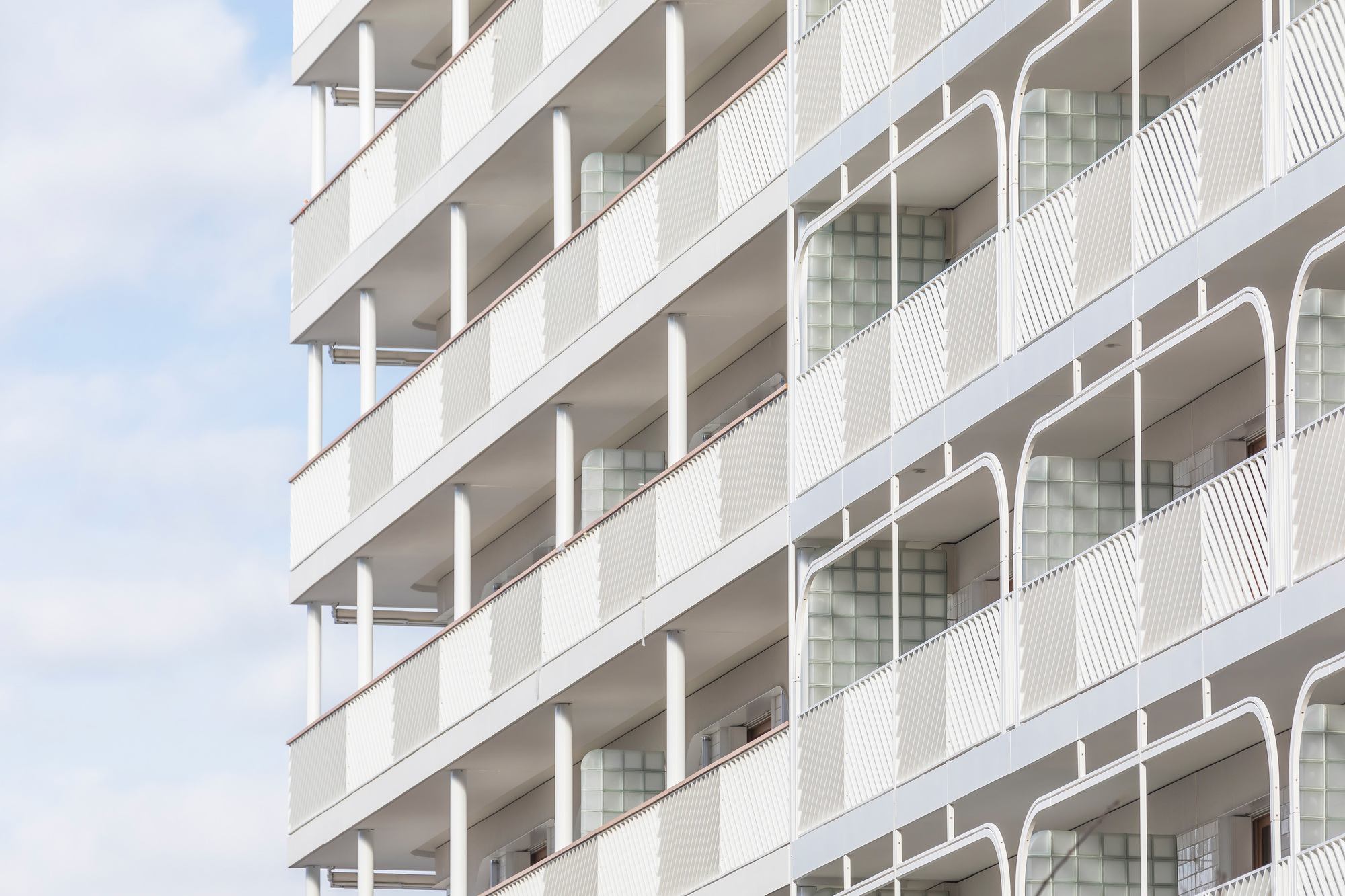 Gallery of The Athlete's Village - Îlot Quinconces Plot 1 Sector D1 ...