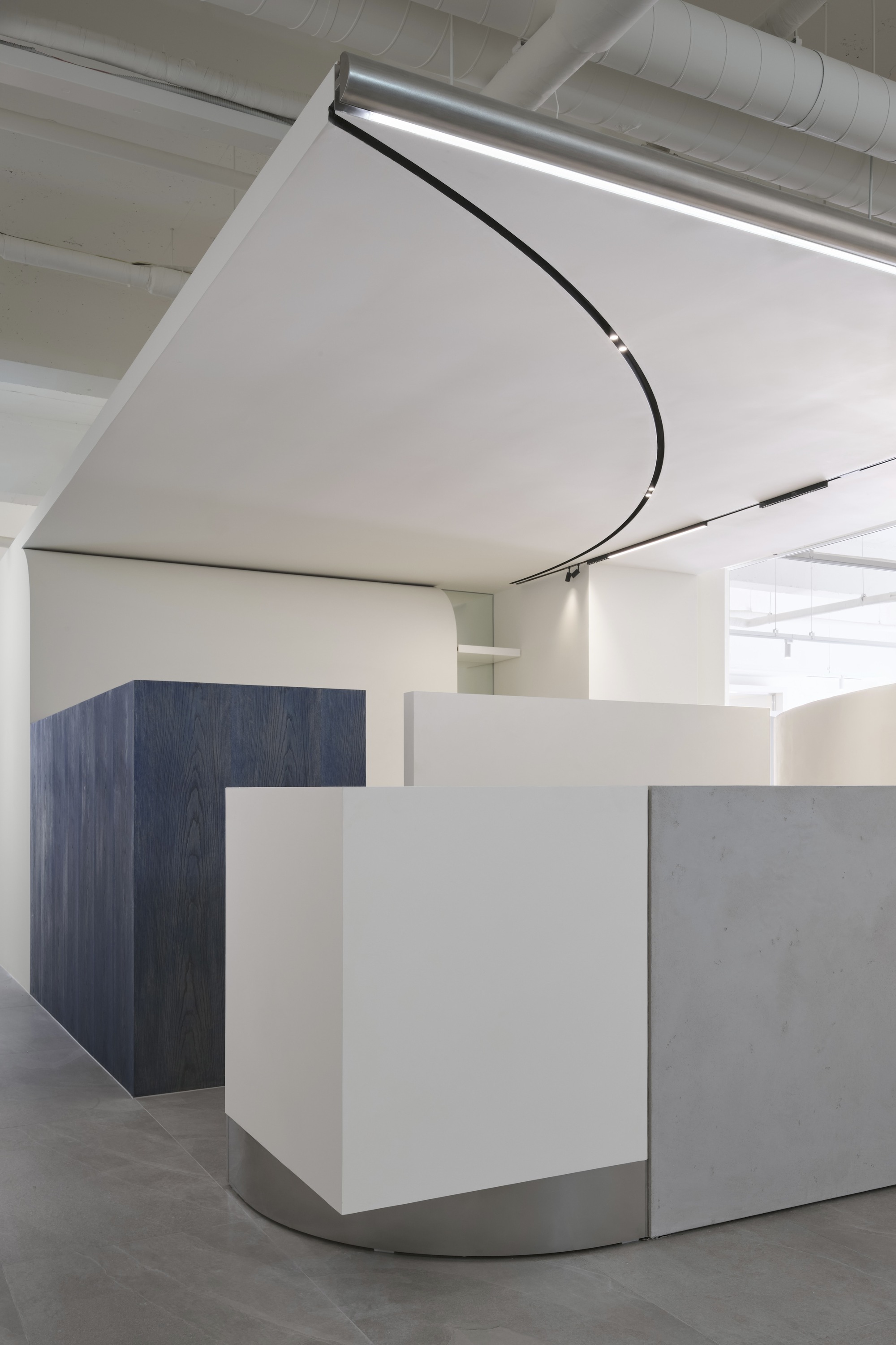 Gallery of Dr. COSMO Design Story Mixed Use Space / Another D Studio - 4