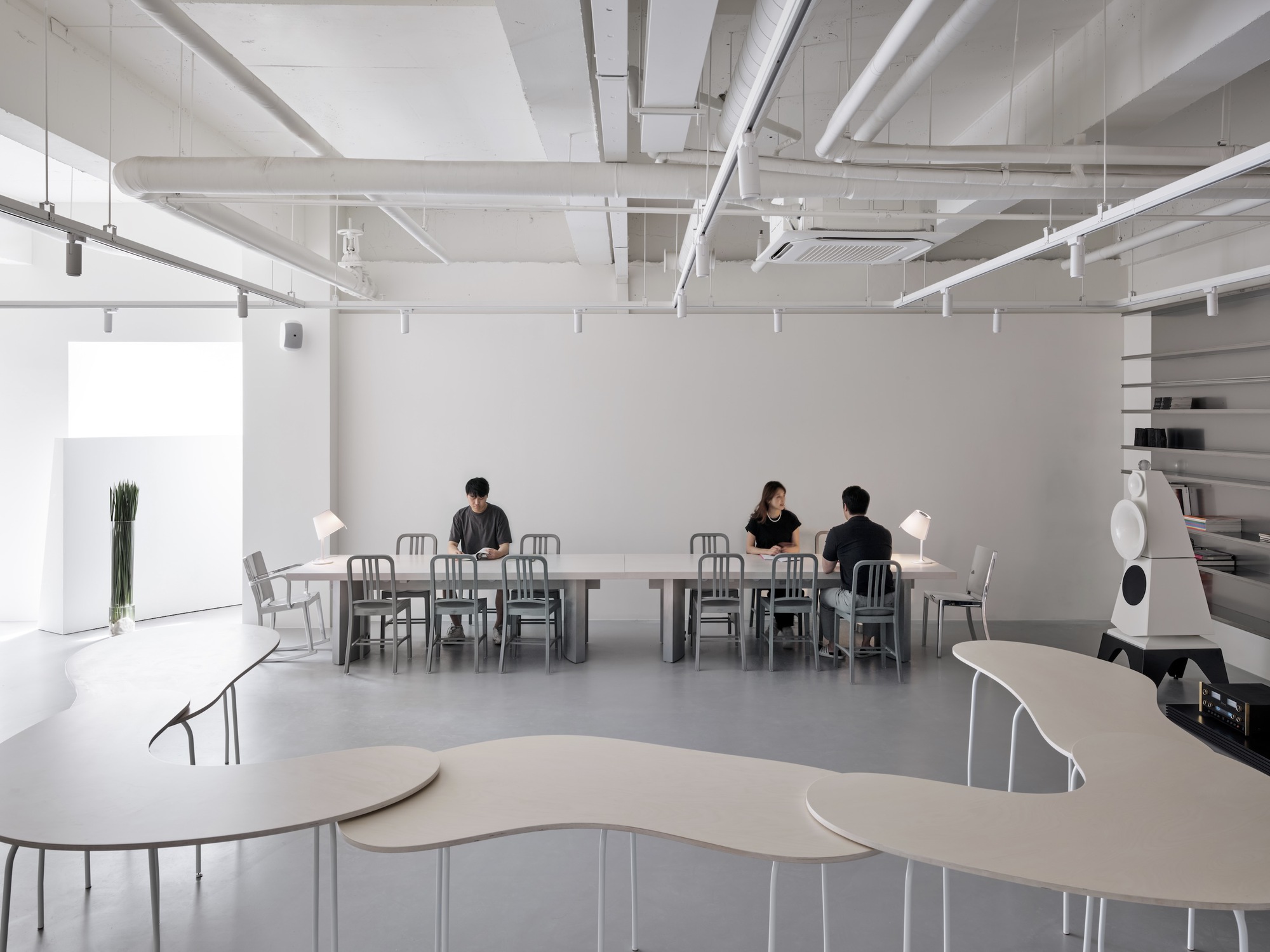 Gallery of Dr. COSMO Design Story Mixed Use Space / Another D Studio - 2