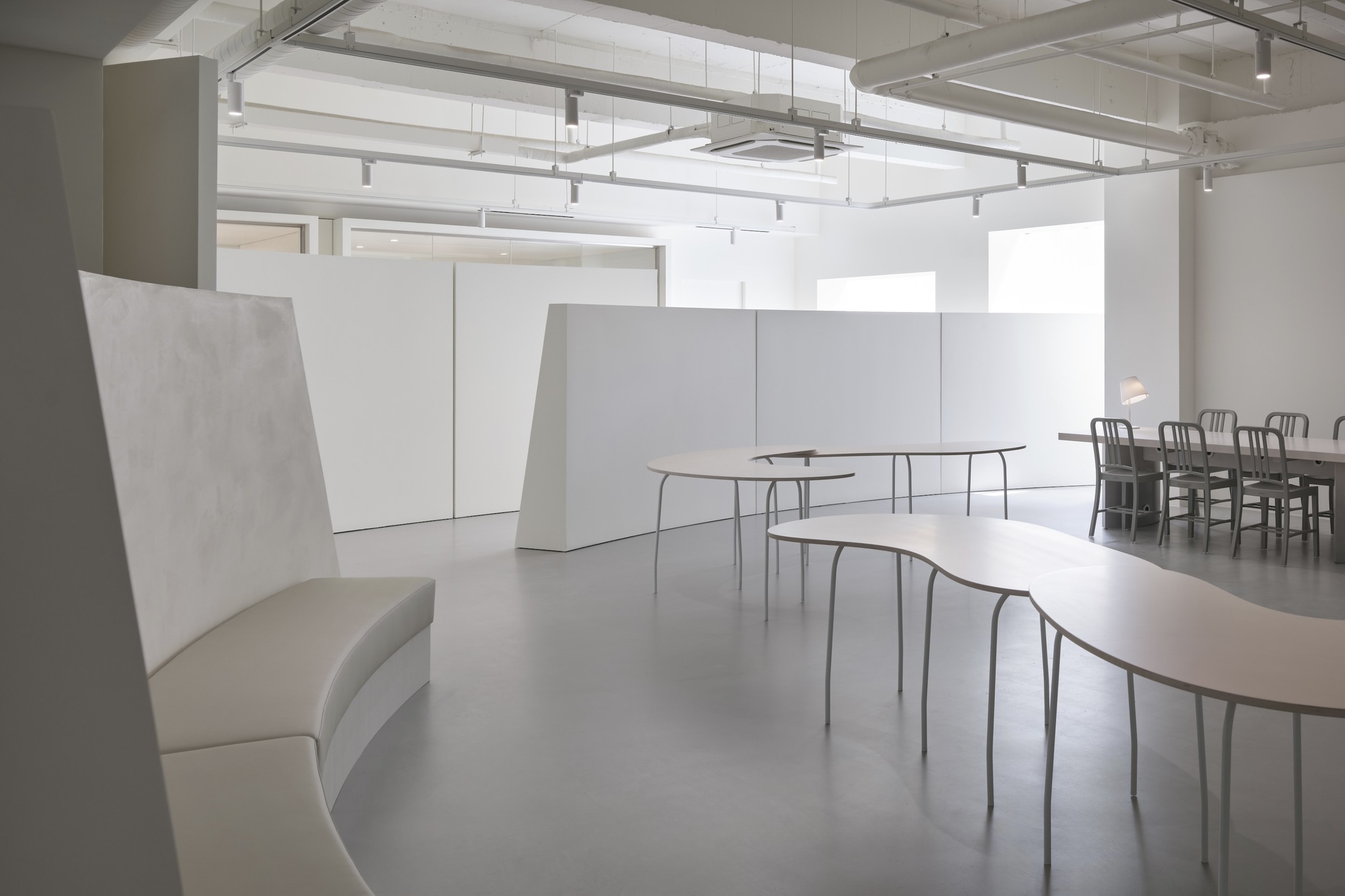 Gallery of Dr. COSMO Design Story Mixed Use Space / Another D Studio - 7