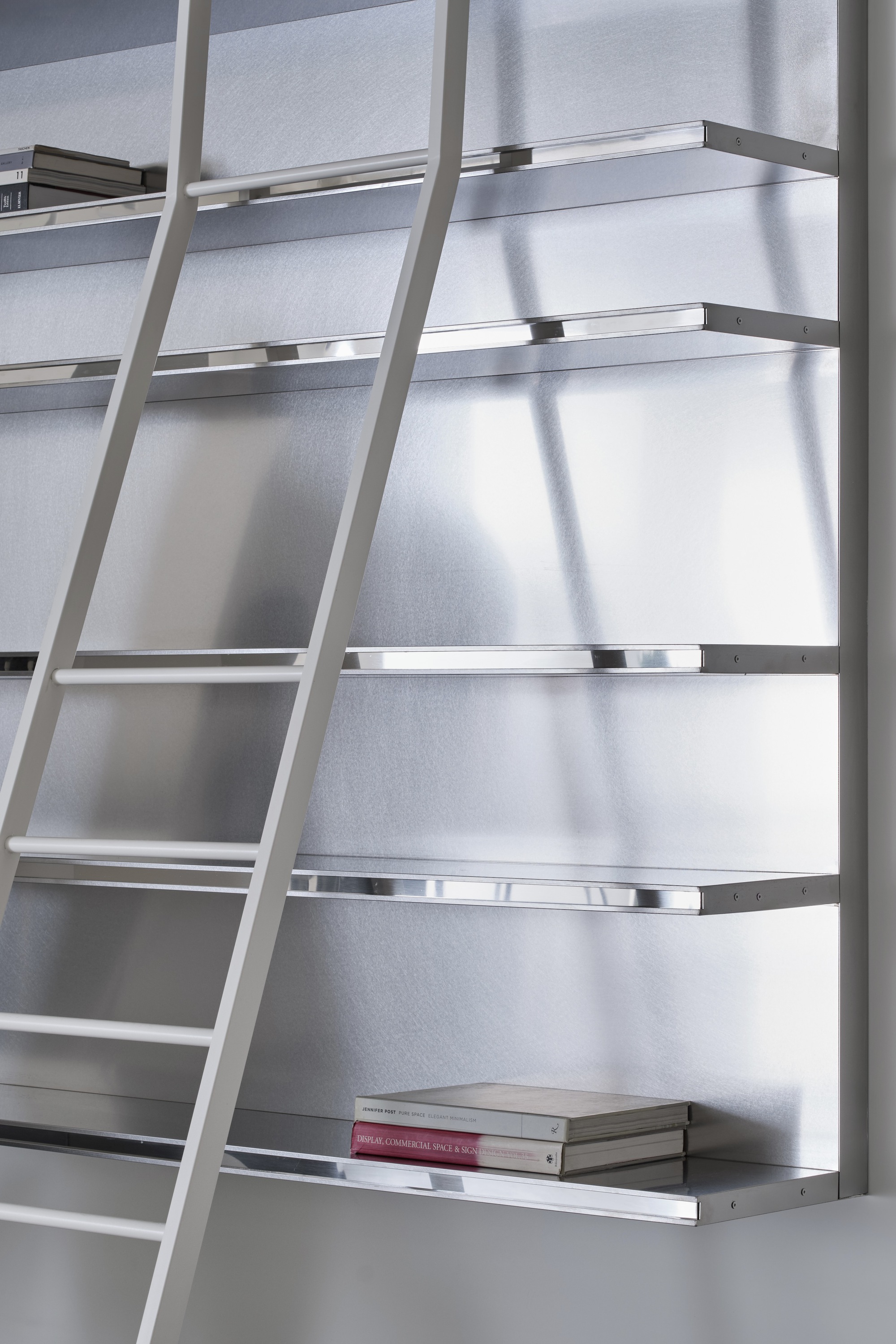 Gallery of Dr. COSMO Design Story Mixed Use Space / Another D Studio - 16