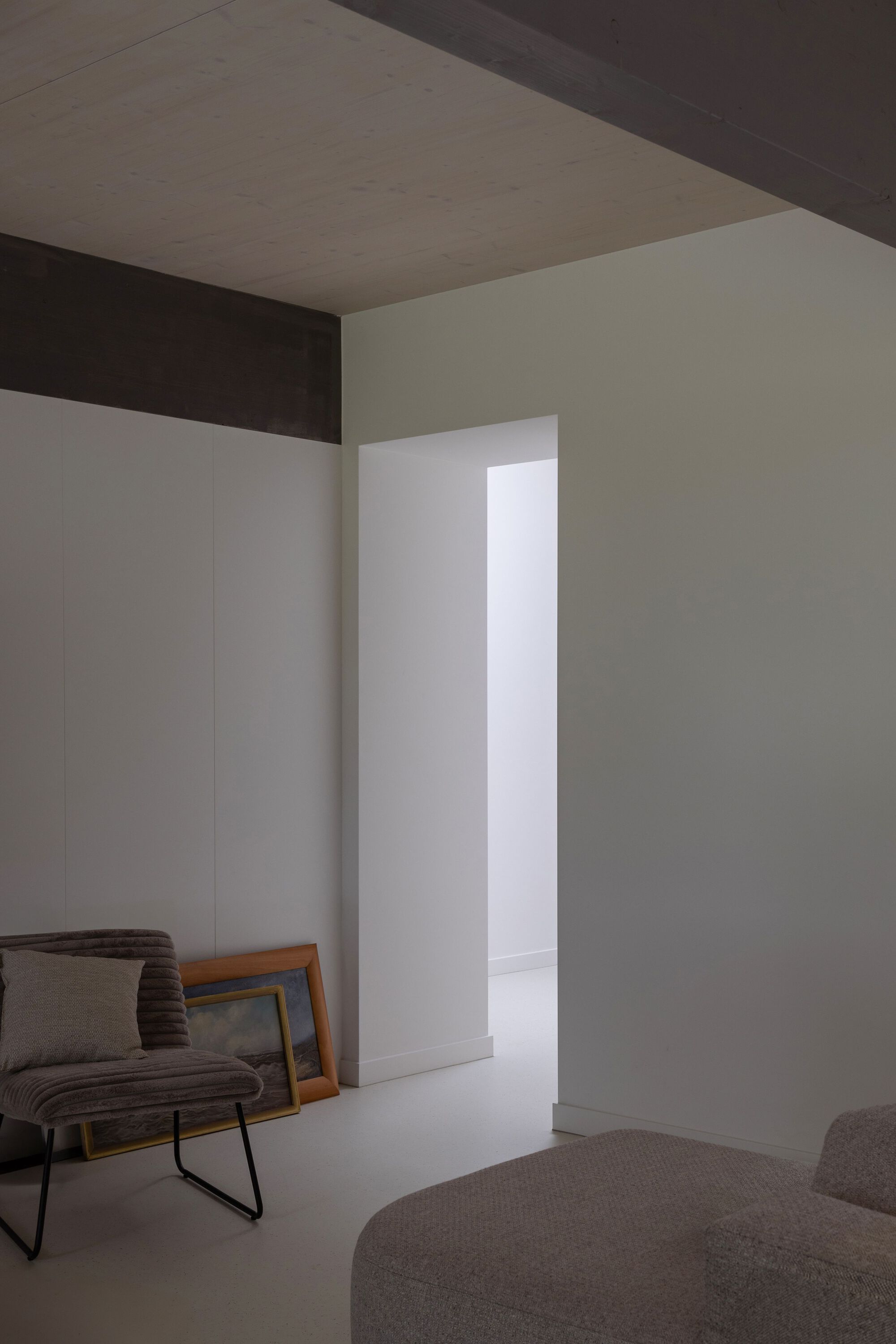 Gallery of The Volume House / VLOT architecten - 14