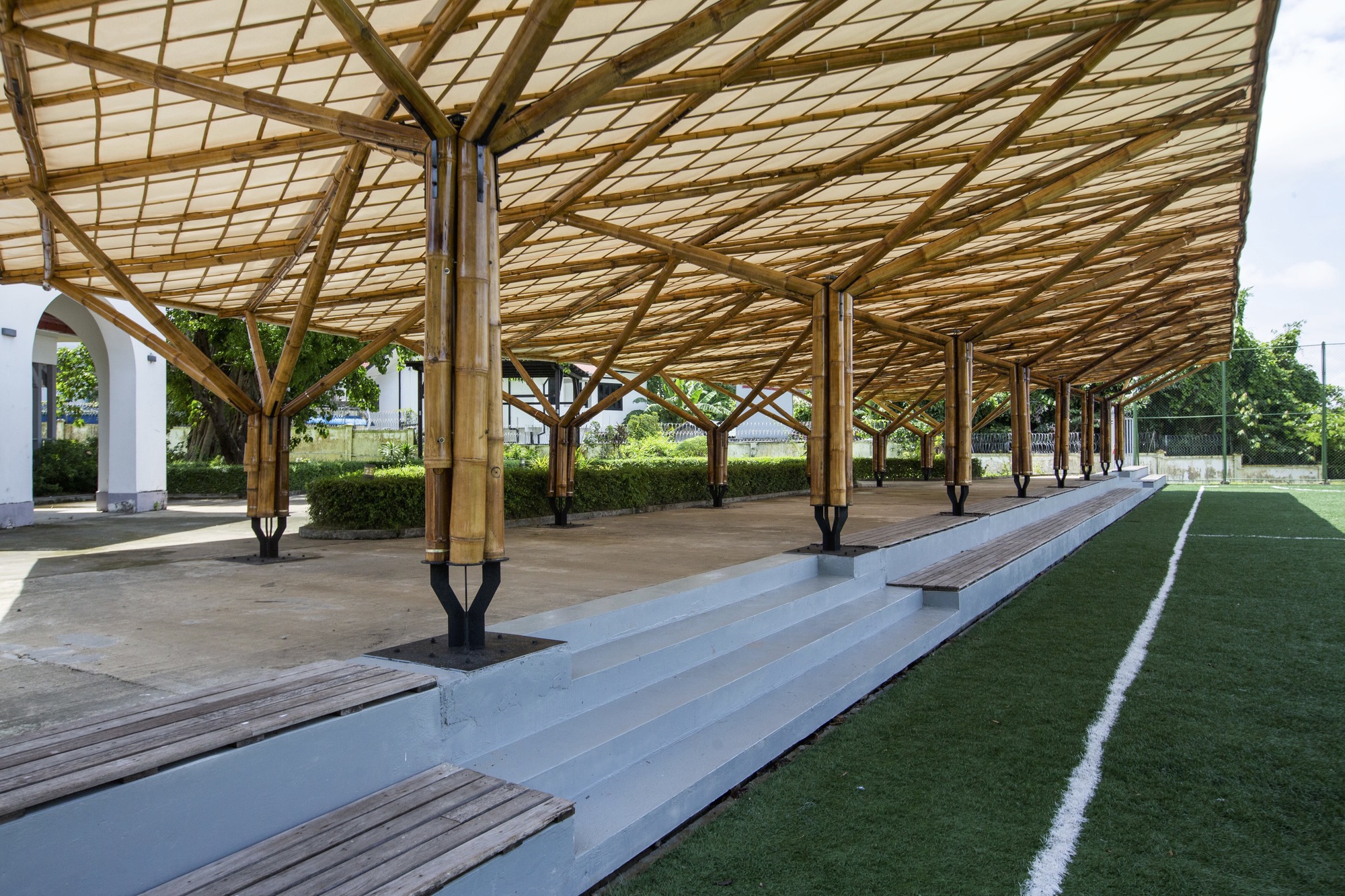 Gallery of Sports Center / Blue Temple - 4