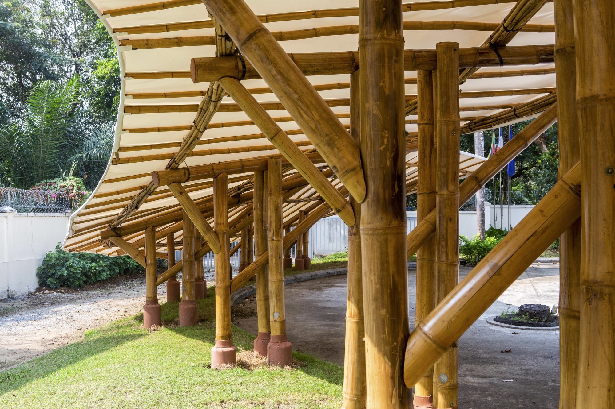 Gallery of Shade School Playground Pavilion / Blue Temple - 5