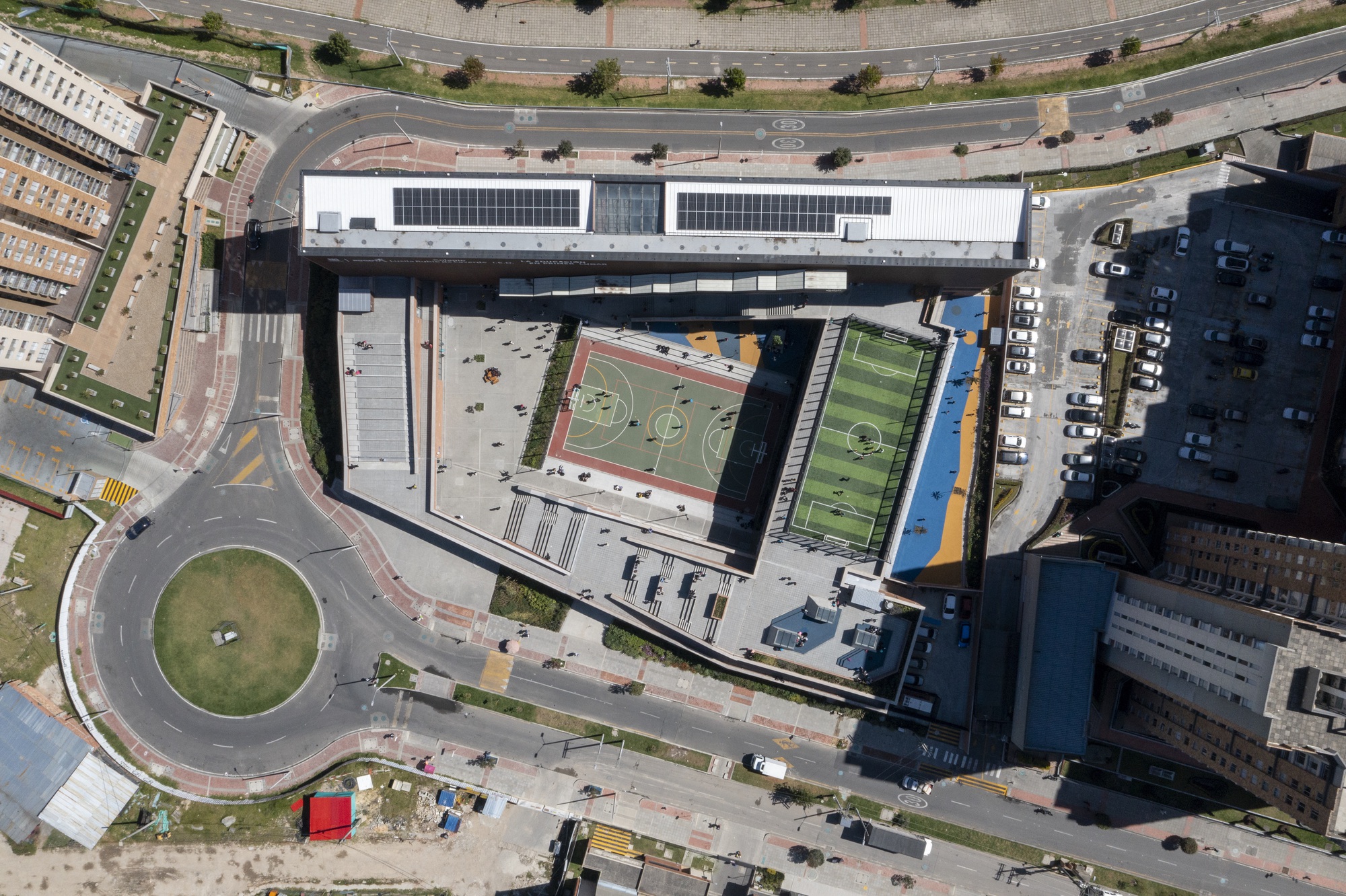 Galeria de Escola Lucila Rubio de Laverde / aRE - Arquitectura en ...