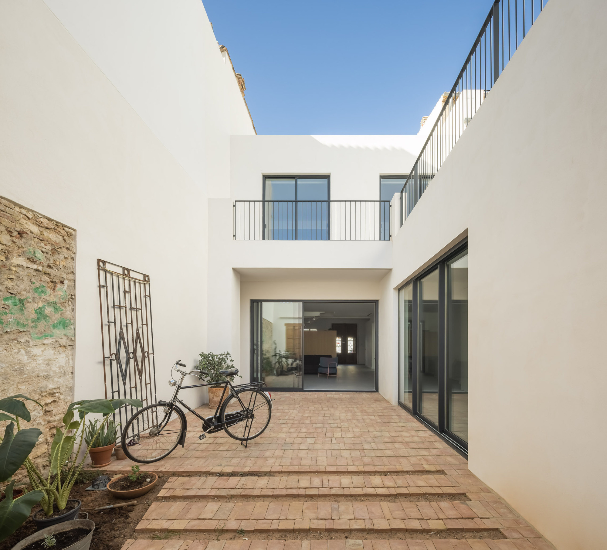 Galería de Casa en el Cabanyal / Montse Vicent + mmarq arquitectura y ...