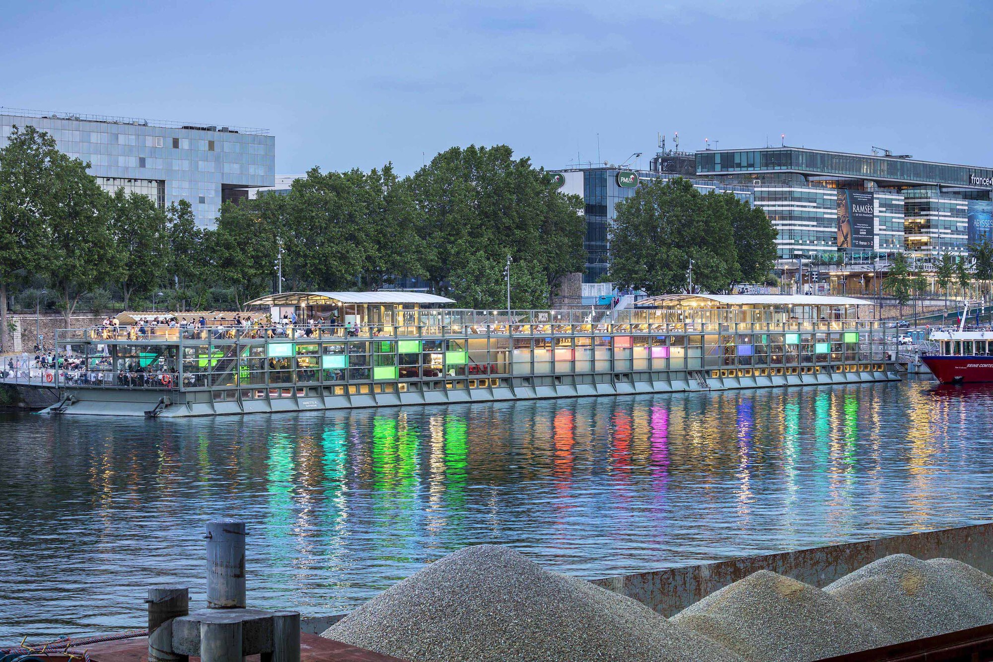 画廊 Annette K 运动健康中心 / Seine Design - 6