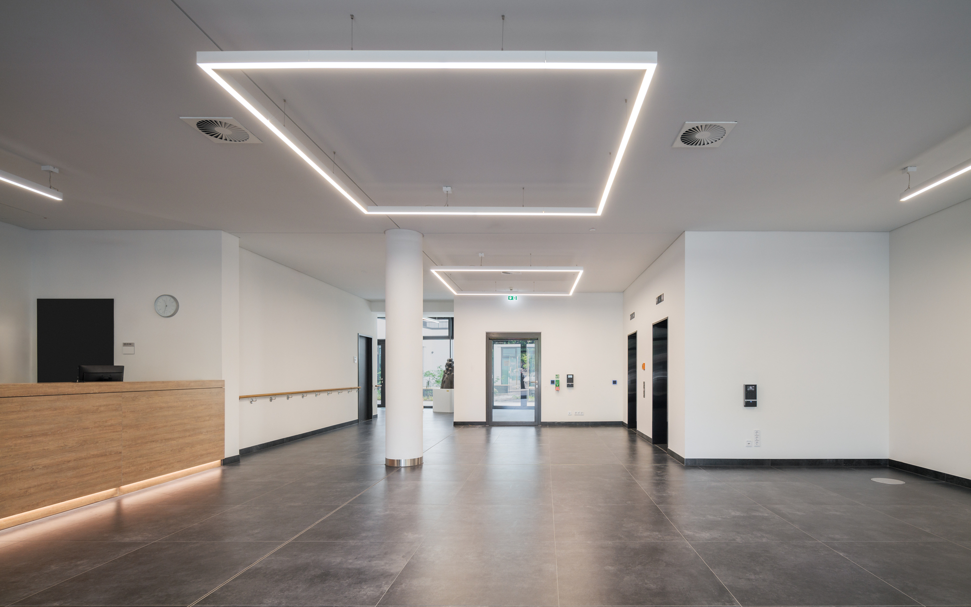 Gallery of Office Building FA 206 / Tchoban Voss Architekten - 14