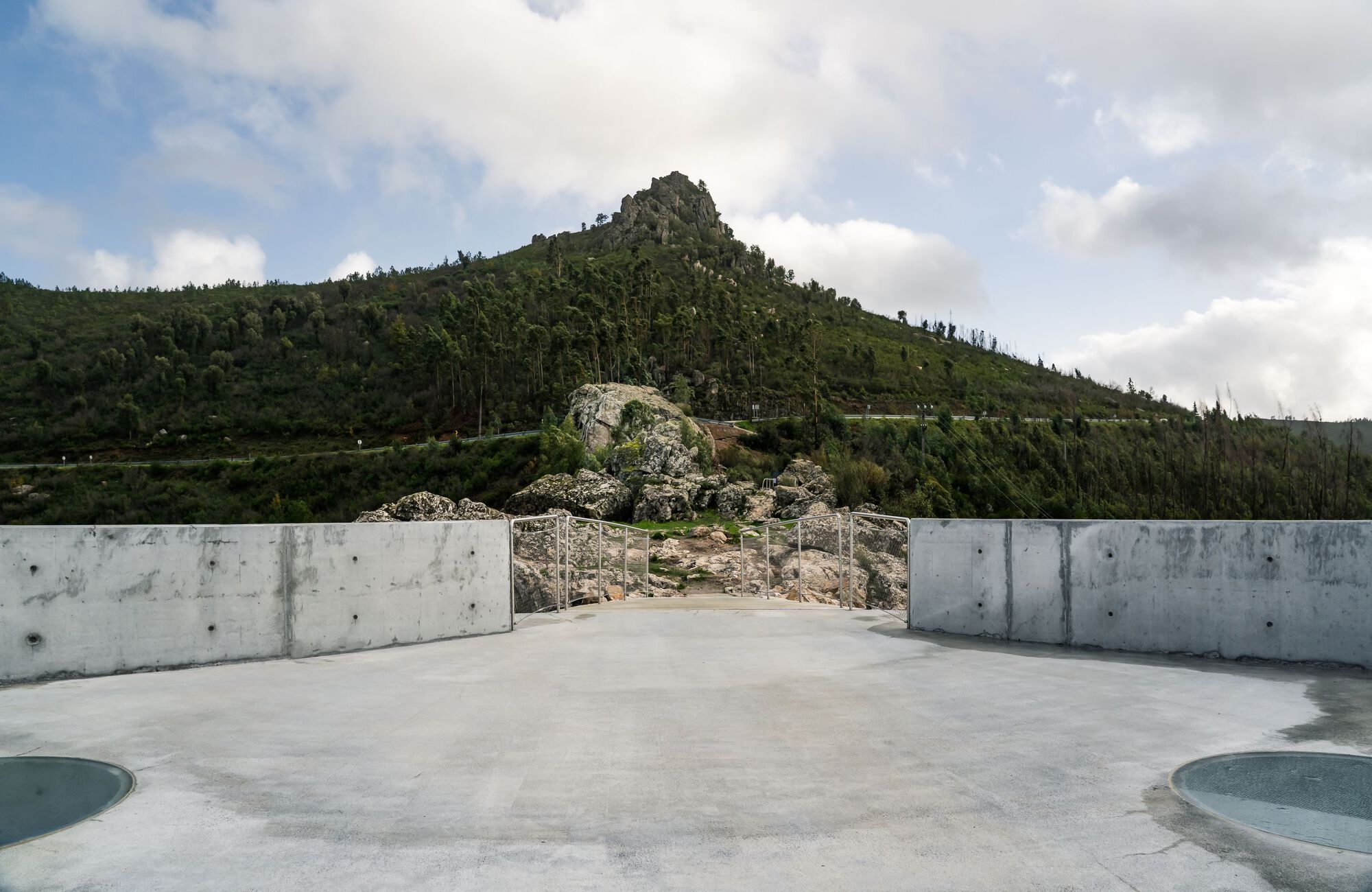 Gallery of Renovation of the Zebro Viewpoint / Álvaro Siza Vieira - 18