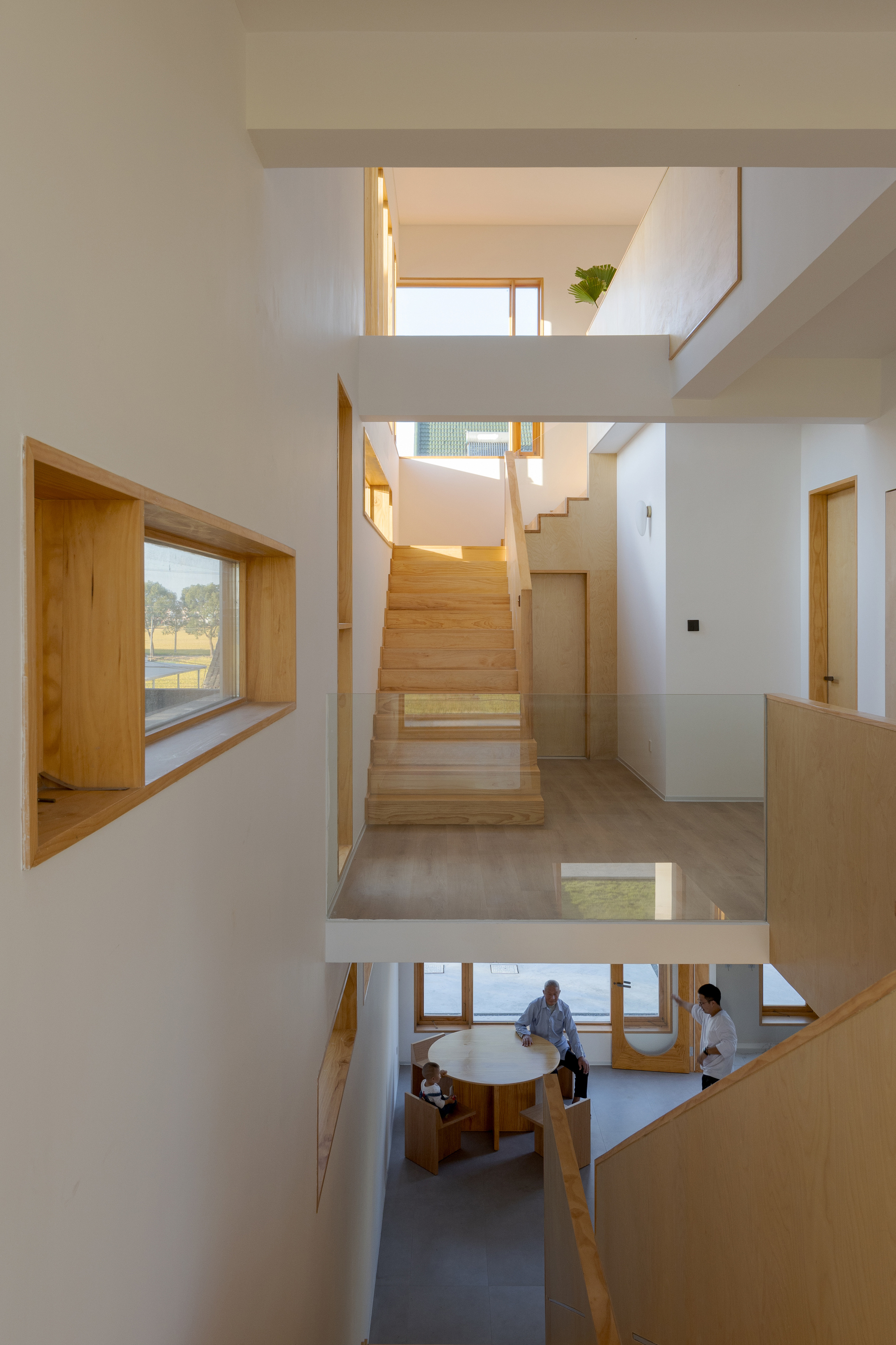 Gallery of Mini South Villa / Dispacement Architectural Design - 14