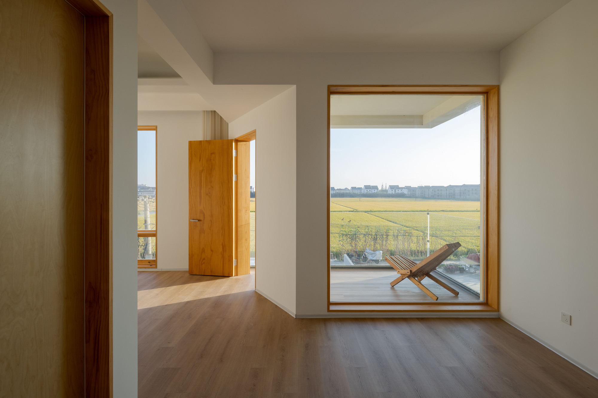 Gallery of Mini South Villa / Dispacement Architectural Design - 5