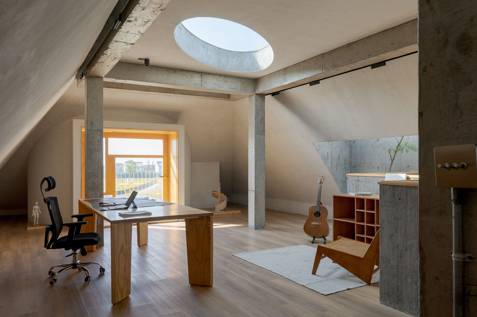 Gallery of Mini South Villa / Dispacement Architectural Design - 13