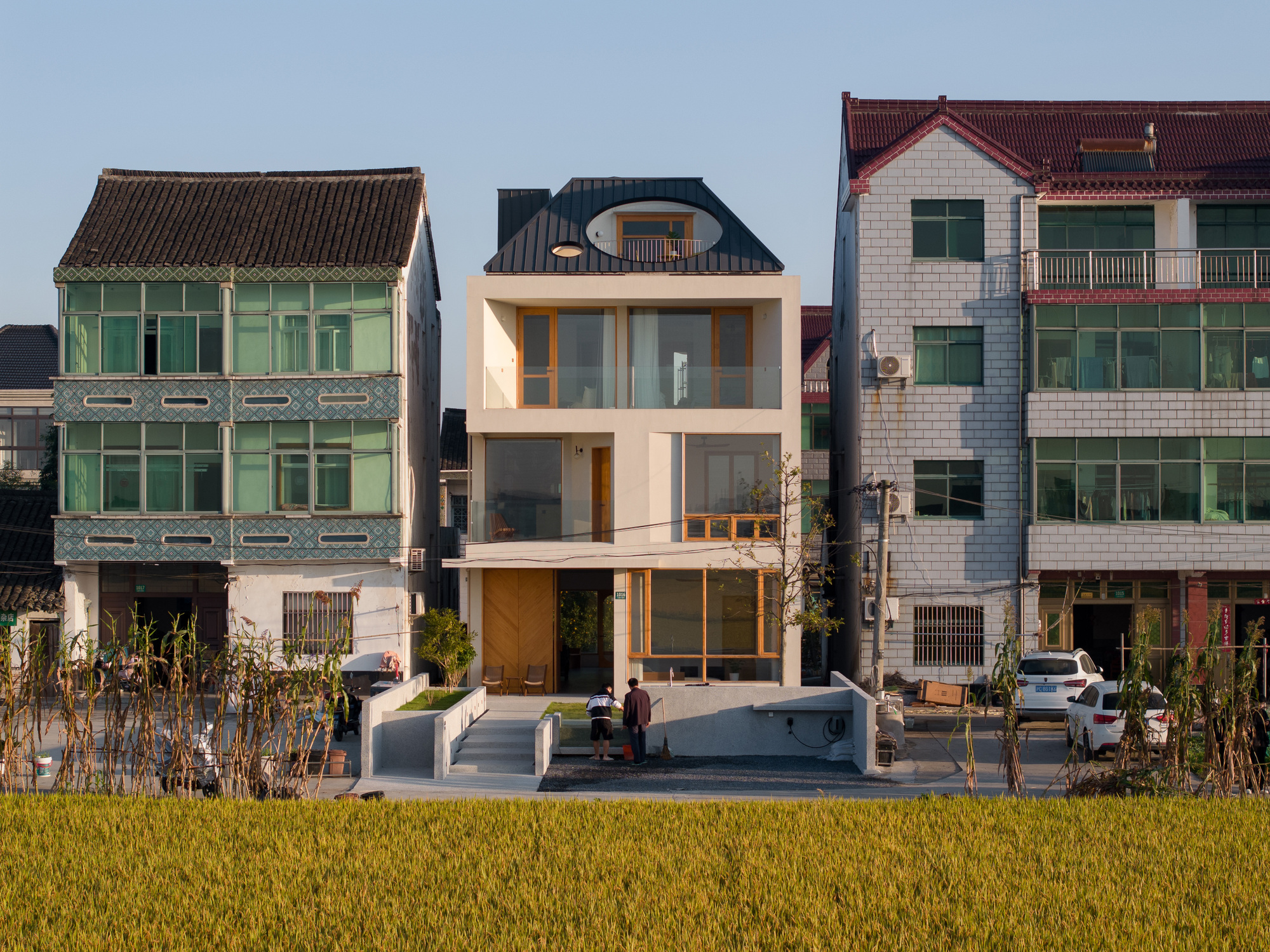 Mini South Villa / Dispacement Architectural Design | ArchDaily