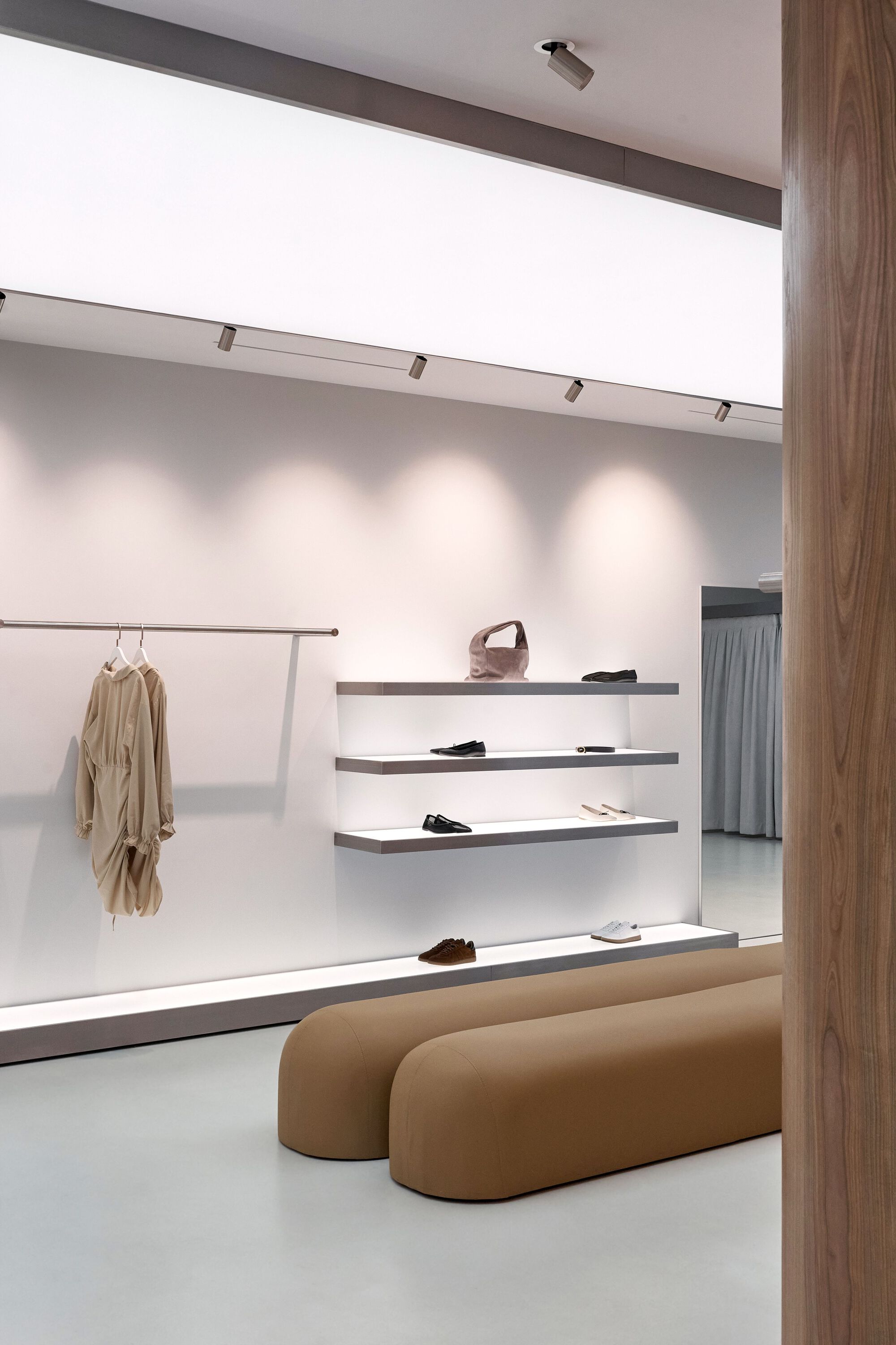 Gallery of COOSH Boutique Store / Sivak+Partners Studio - 16